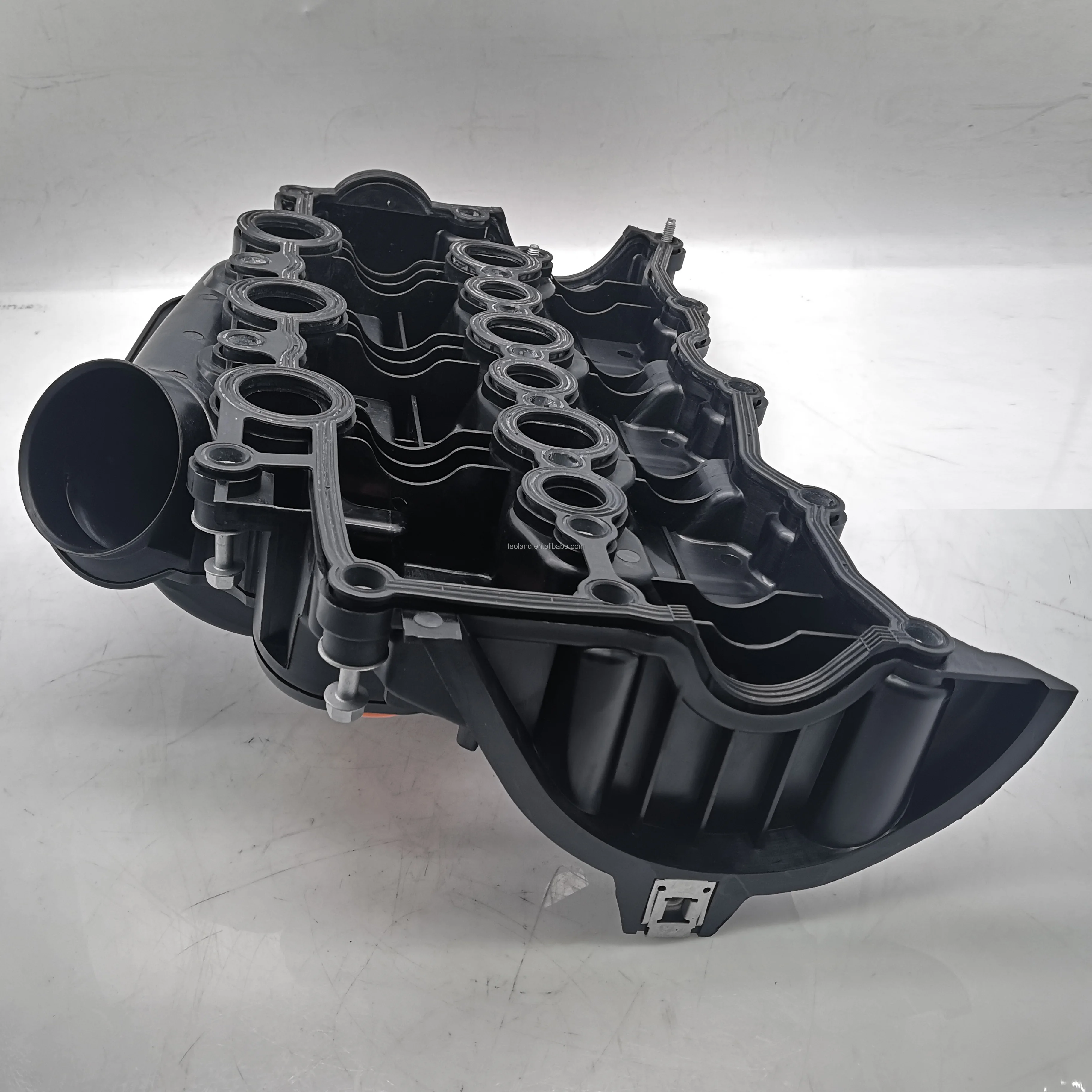 Hot Sell Car Part Engine Systems LR029146 Cylinder Head Valve Cover for ...