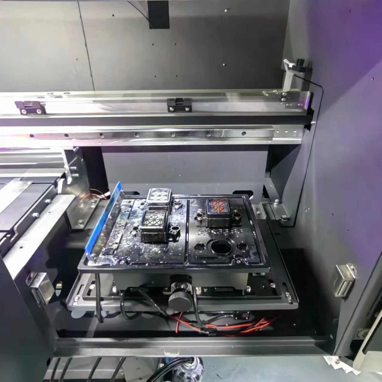 New-color UV DTF Printer - Efficient Roll to Roll Printing