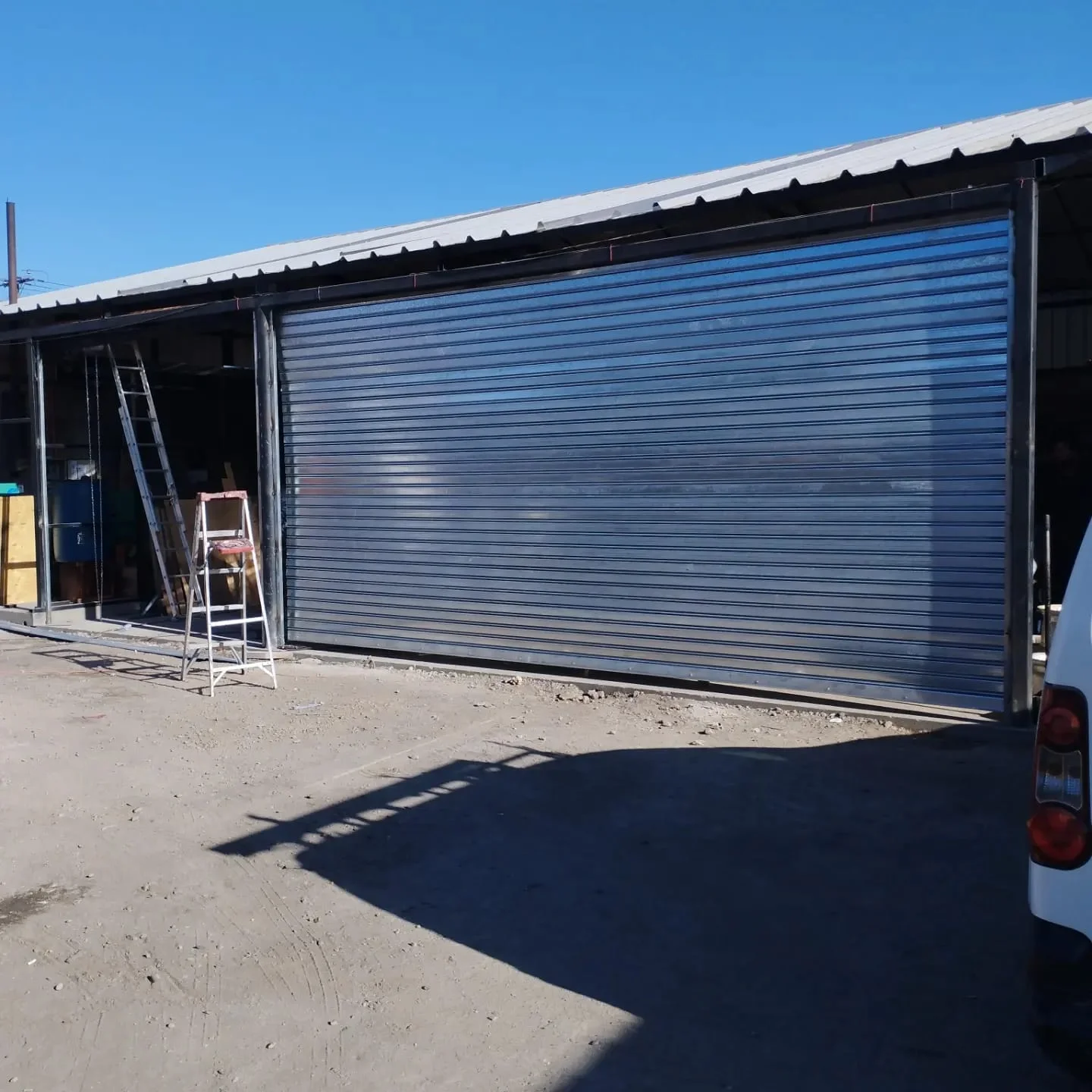 Customized Steel Roller Shutter Door Shutter Strip Roll Forming Machine - Buy Rolling Shutter ...