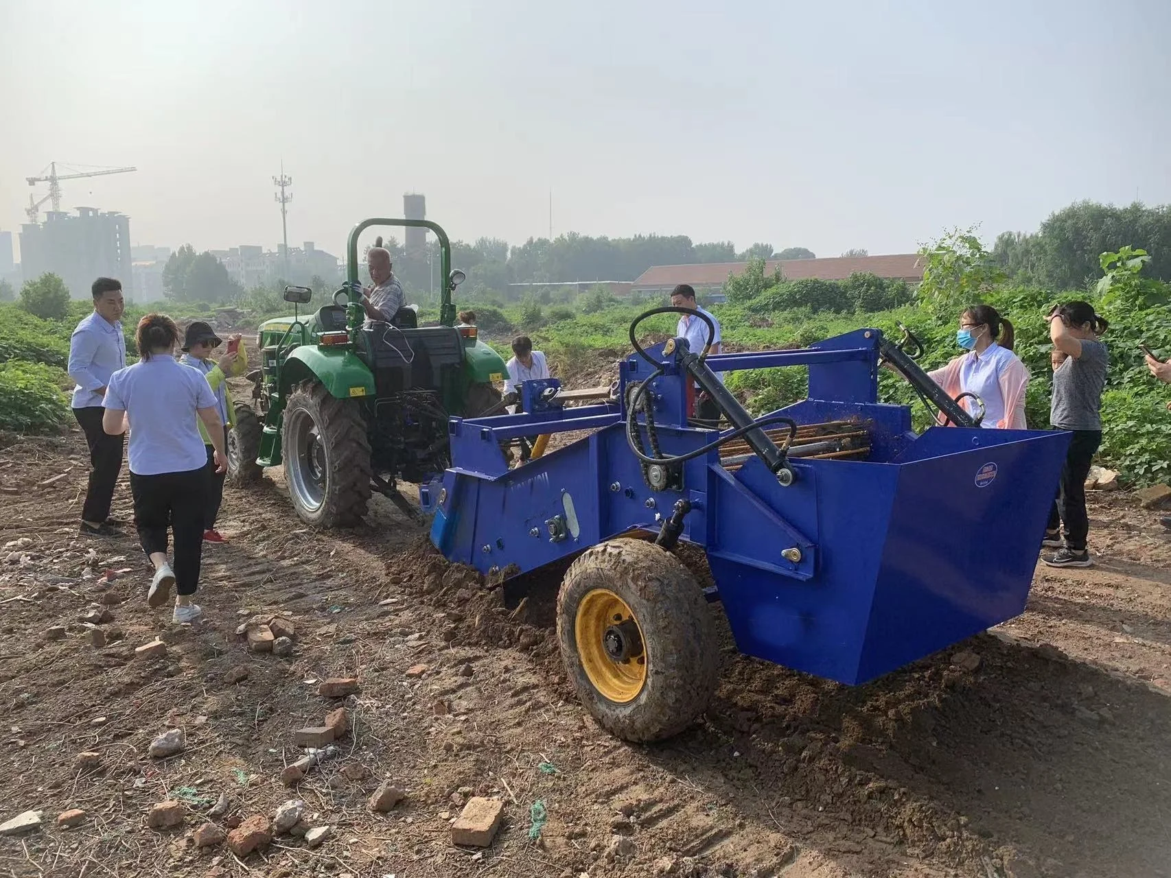 Tractor Mounted Rock Picker Stone Picking Machine for Wasteland Farm ...