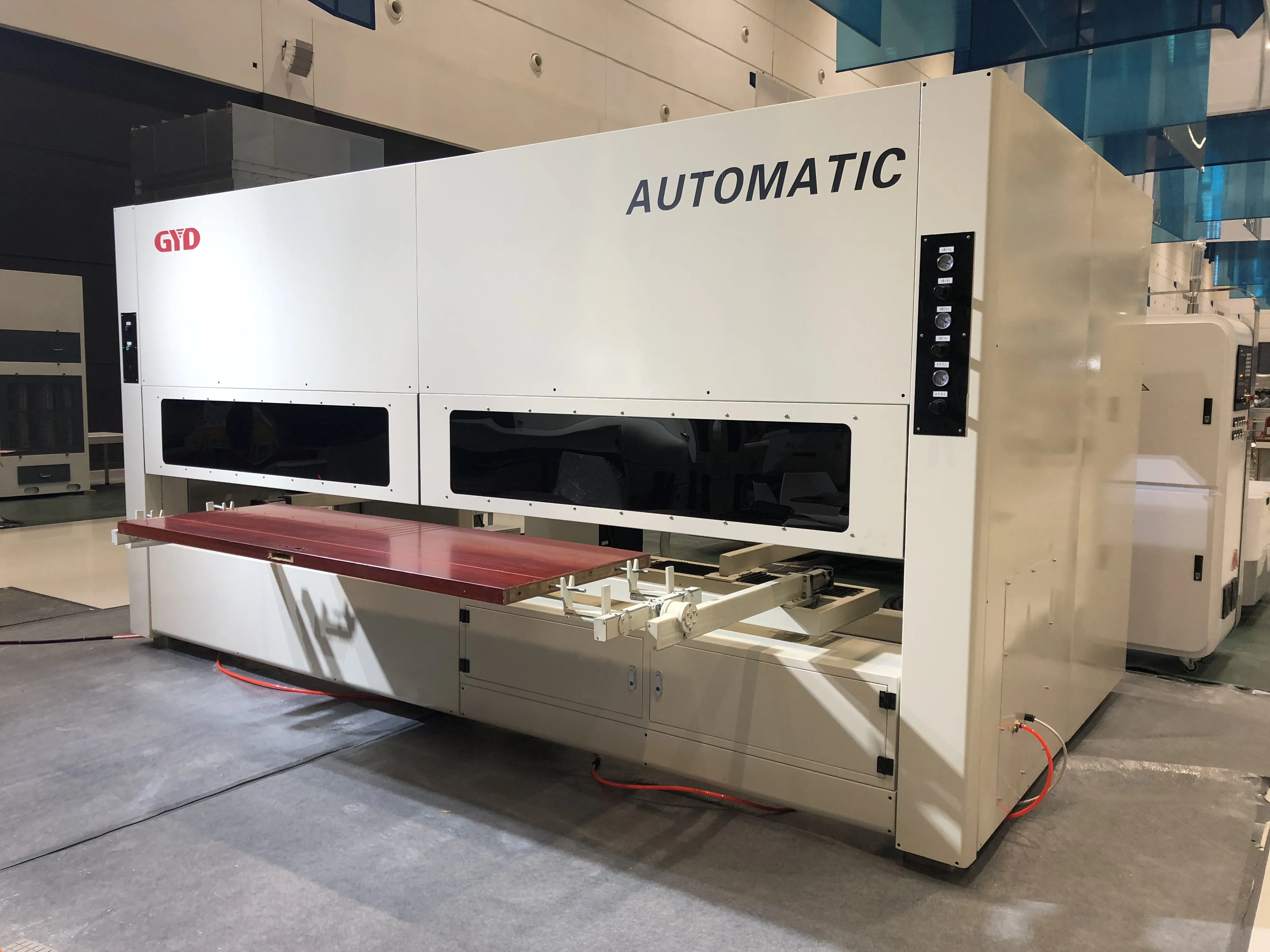 High Quality Automatic Touch Screen Five Axis Spray Painting Machine ...