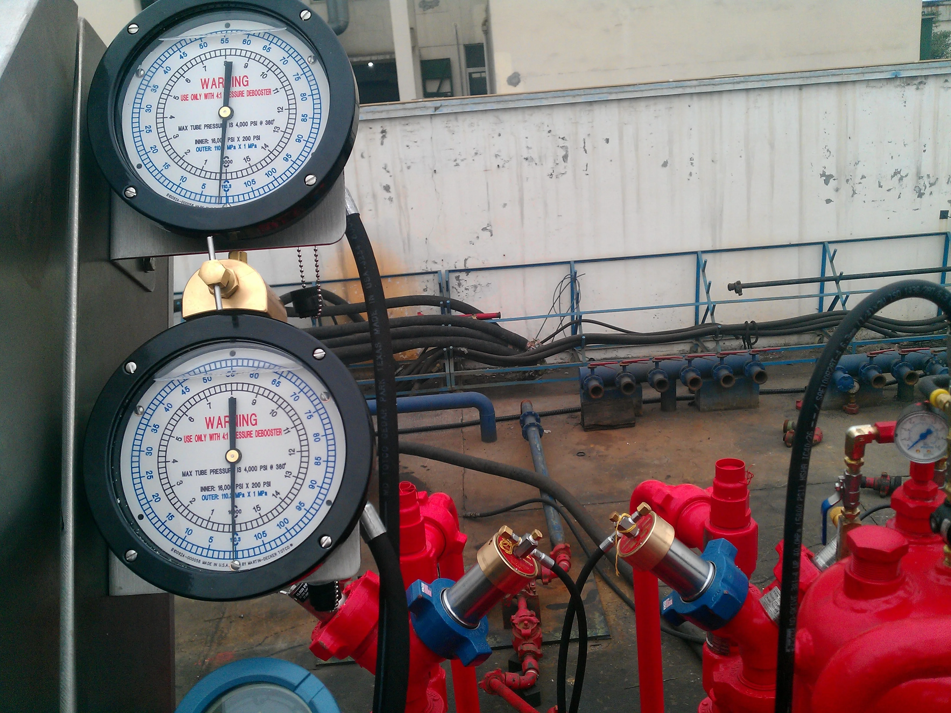 Bendix Air Brake Valve K025894 - D-2 Governor for Trucks