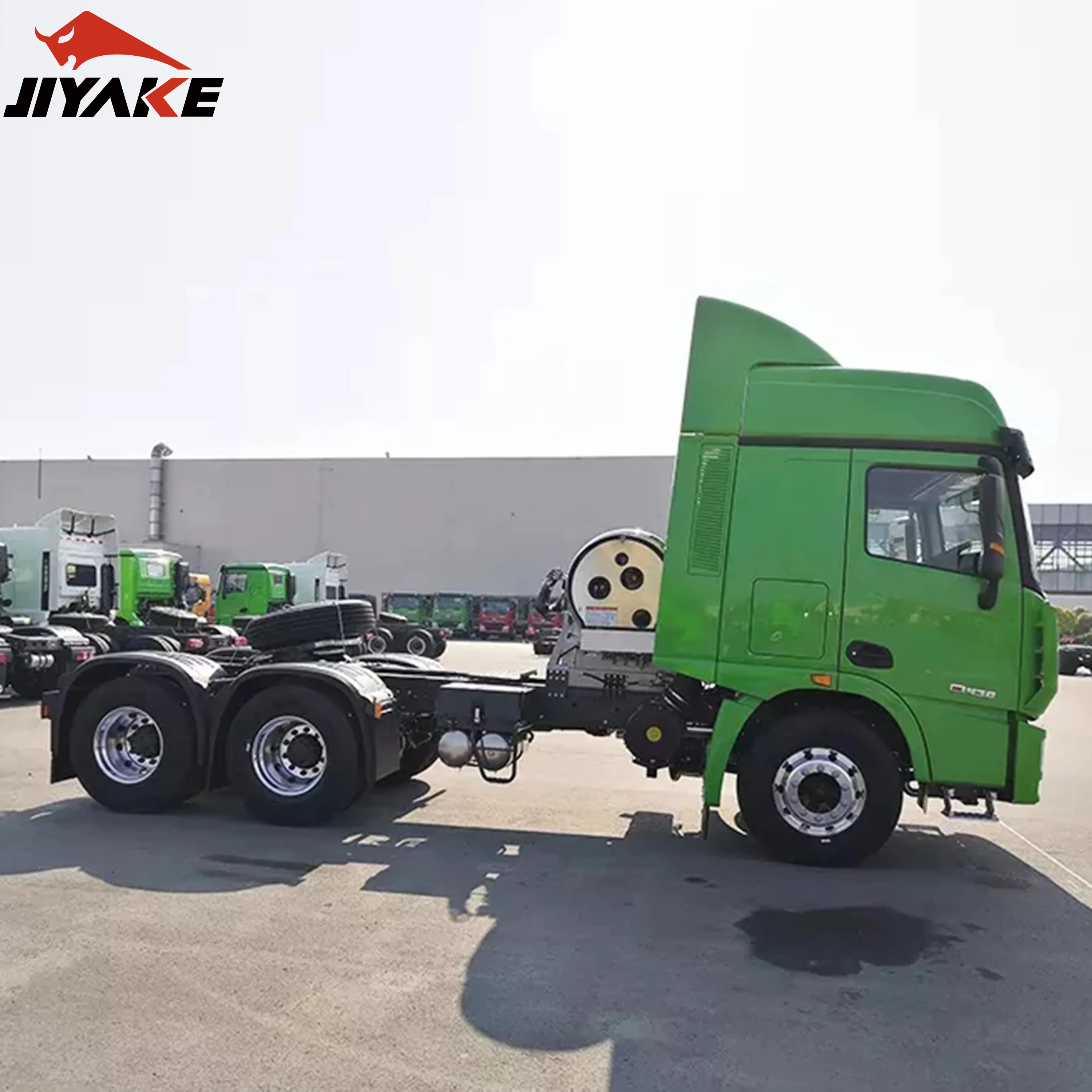 Alibaba.com: Sinotruk HOWO 371HP Euro 2 Semi-Trailer Truck Tractor with ...