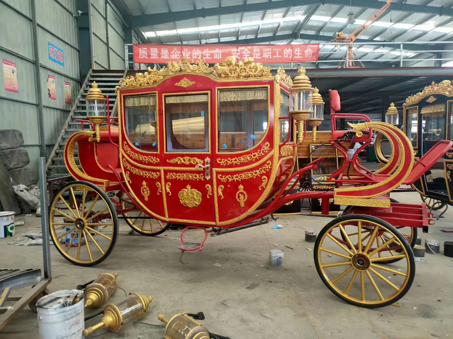 Euro Type Sightseeing Horse Cart Christmas Horse Lighted Carriage ...