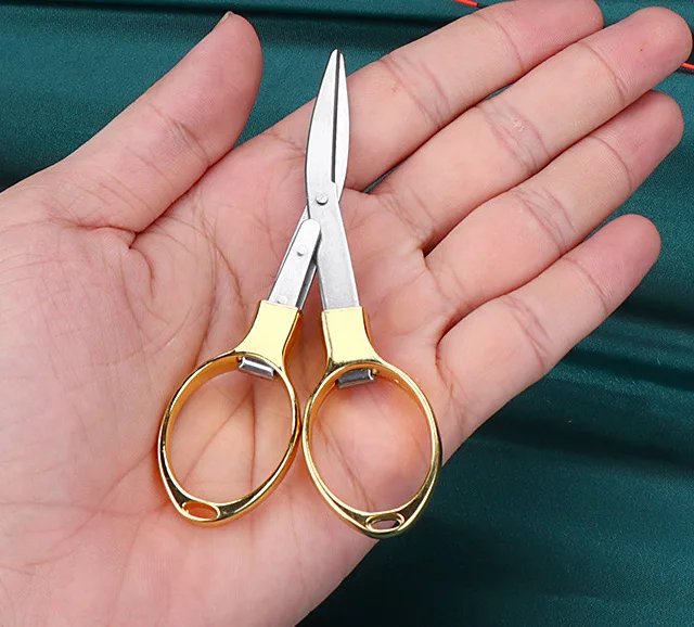 Small Foldable Scissors - Portable and Versatile Cutting