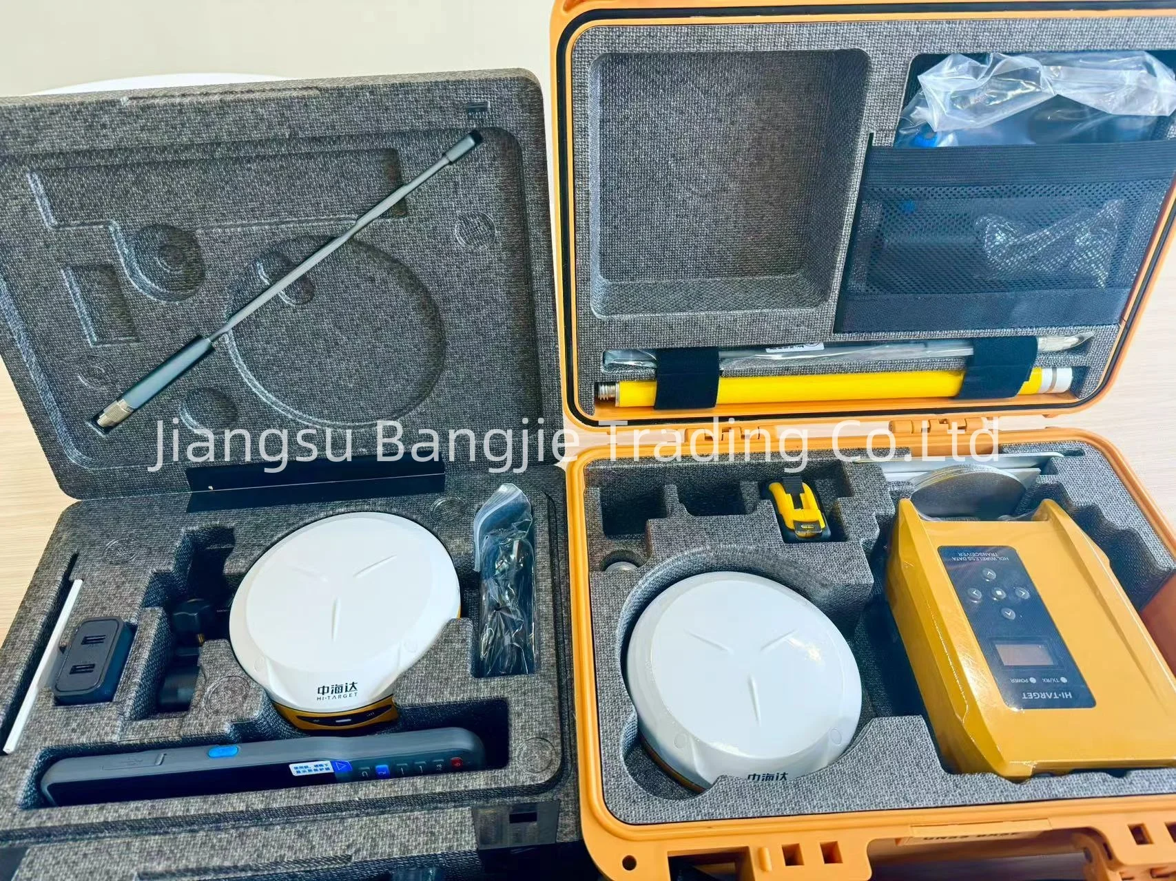 Hi-target V300/V500 - 1408 Channels GNSS RTK Surveying Instrument