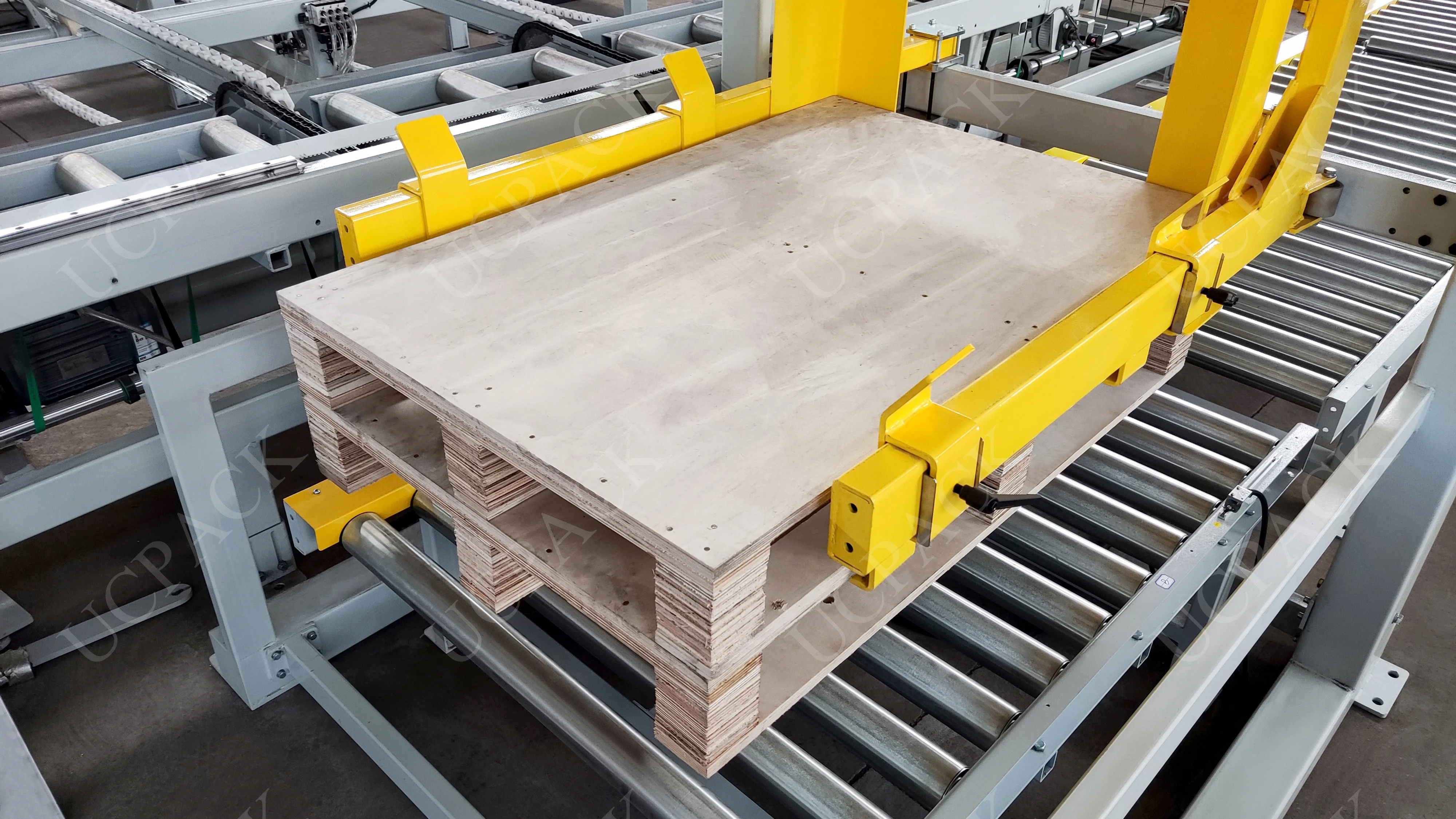 Automatic Pallet Dispenser - Efficient & Reliable Equipment