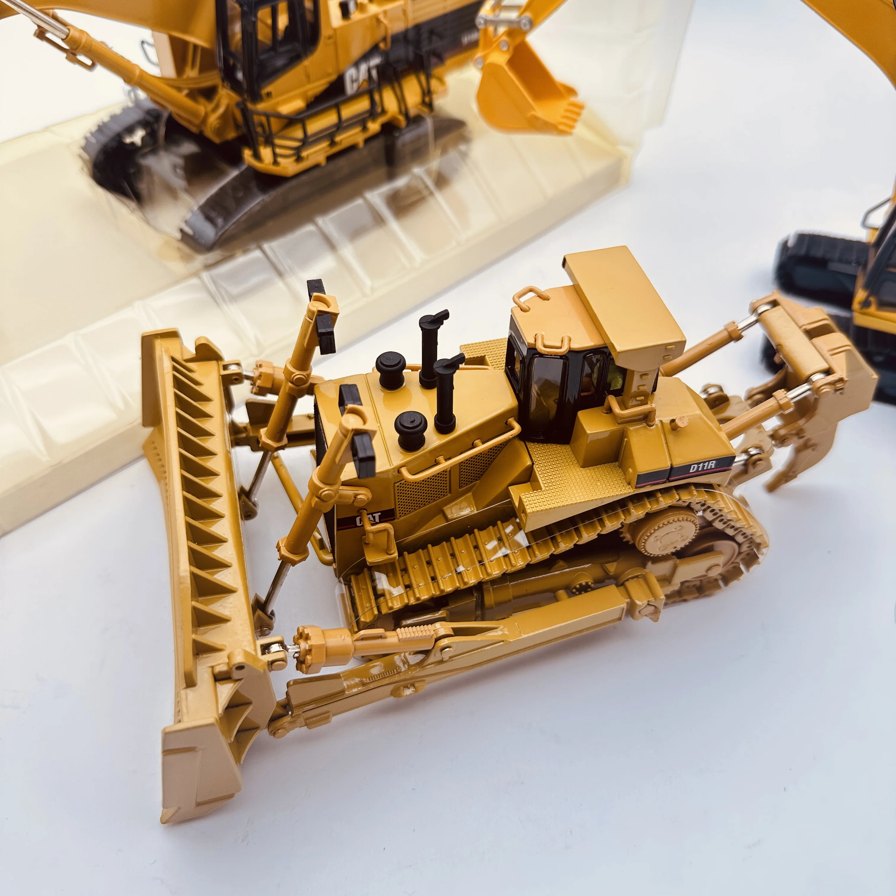 Excavator Digger Bulldozer Loader Cranes Truck Heavy Duty Machinery 1/ ...