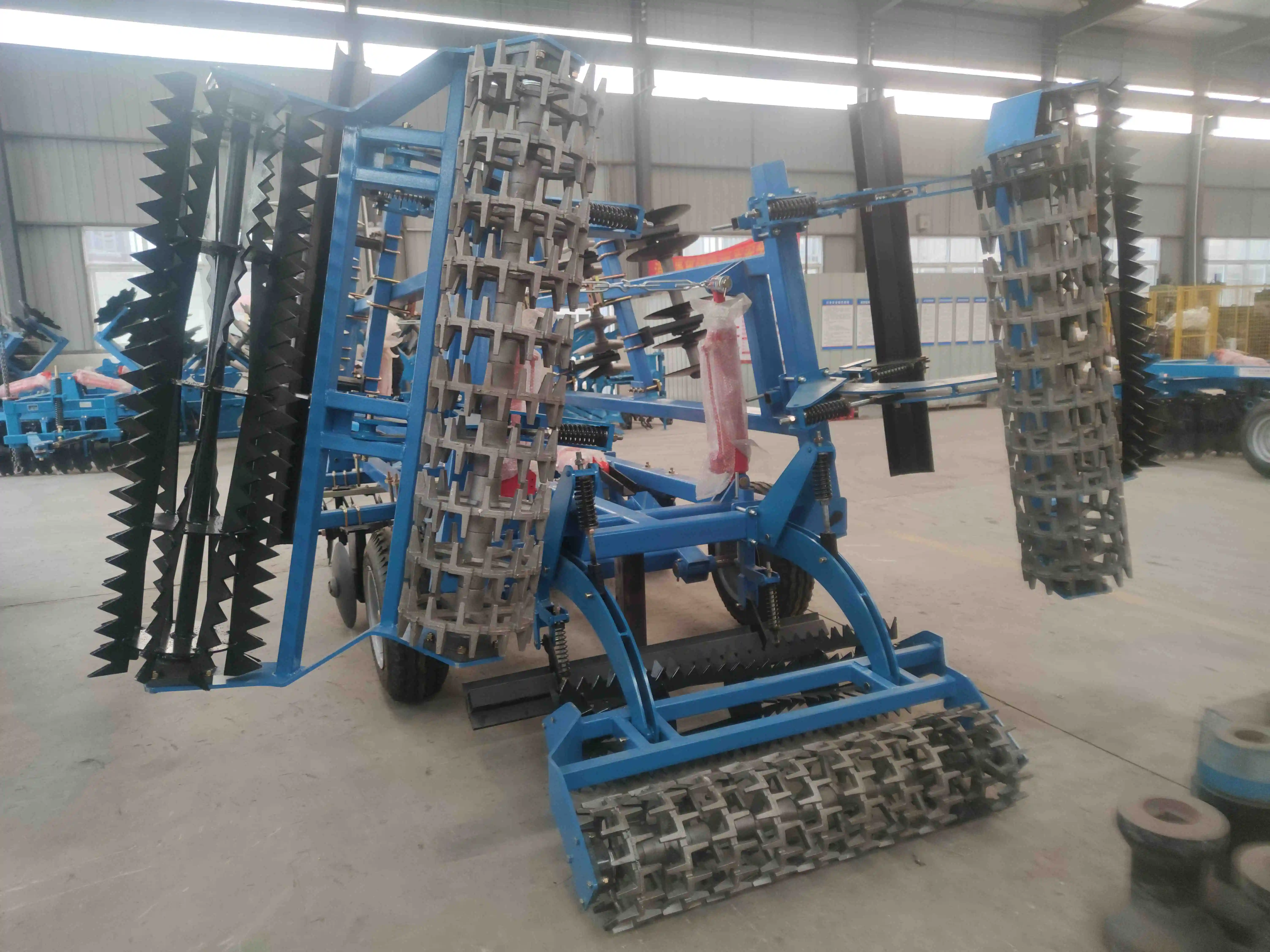 1-ZL4.5 Hydraulic Folding Wing Combined Soil Preparation Machine