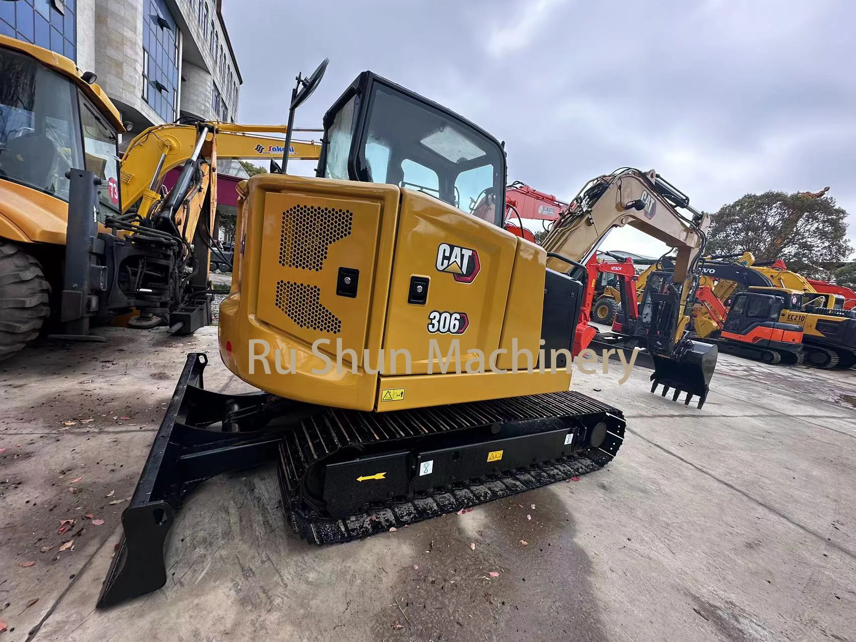 Used Original Construction Caterpillar Small Crawler Digger Cat 306 ...