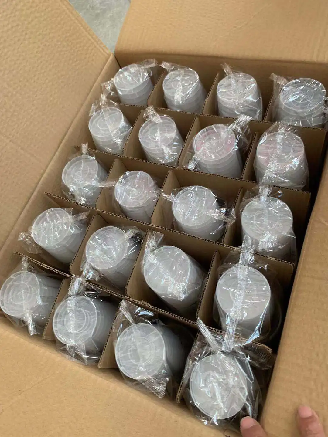 500 Ml 16 Oz Disposable Plastic Cup Injection Lid And Injection Lid ...