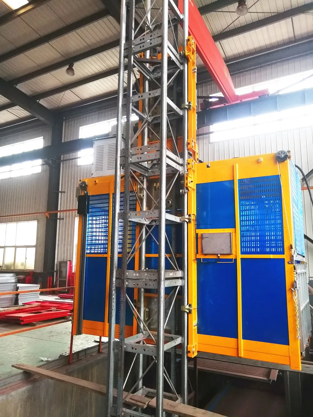 Alimak Construction Lift - Efficient Personnel & Material Hoist