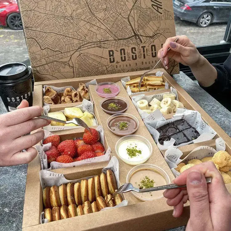 Wholesale Black And White Kraft Paper Grazing Box Catering Packaging ...