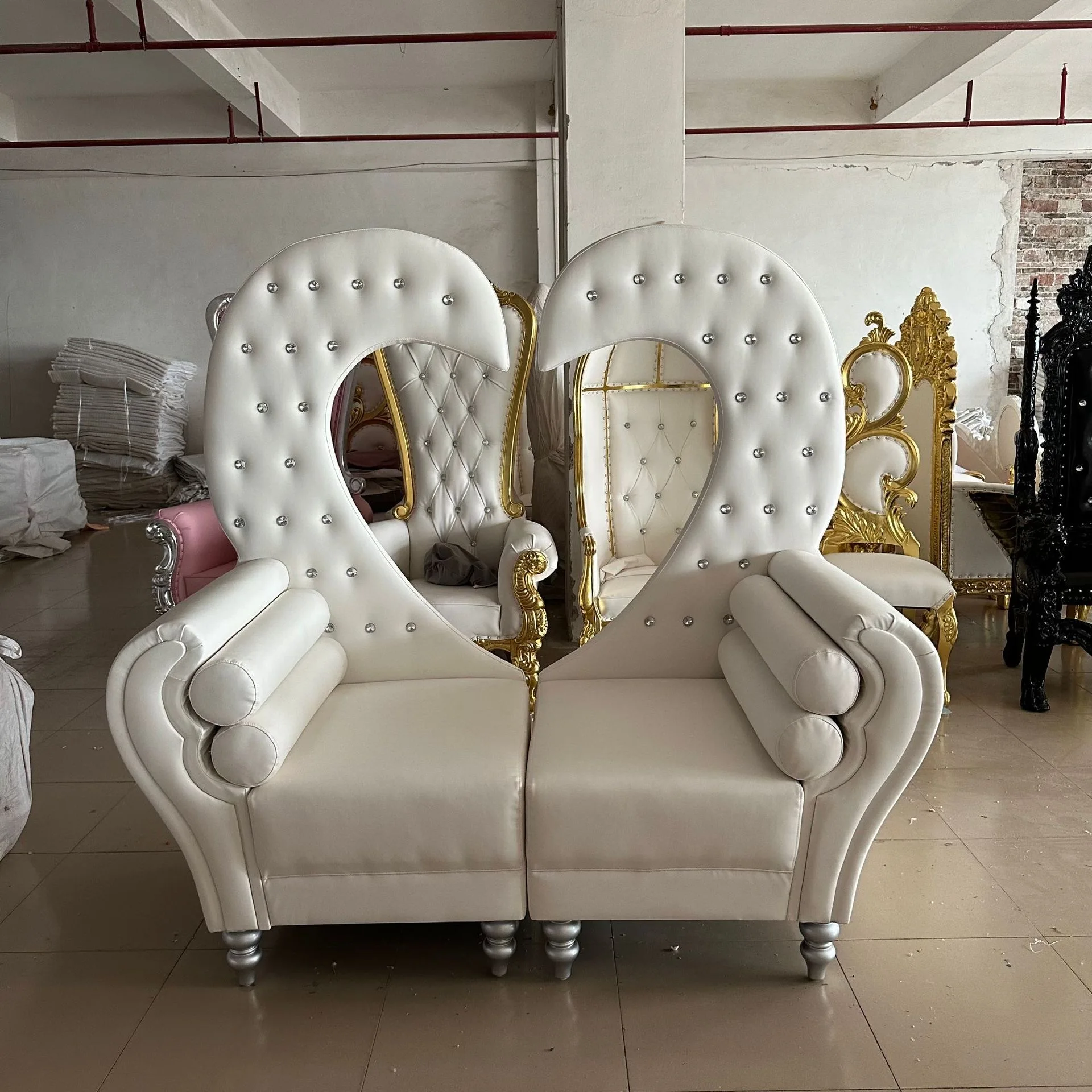Swan Shape King Throne Chair - Royal White Loveseat for Weddings ...
