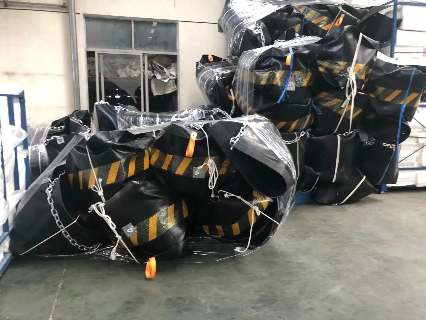 Marine Grade Permanent Rubber Oil Spill Containment Boom| Alibaba.com