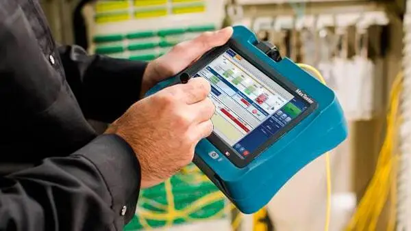 EXFO Max 710B OTDR - Reliable Performance in a Compact Bag