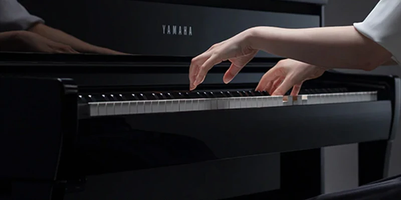 Yamaha Clavinova CLP725 - Upright Digital Piano Experience