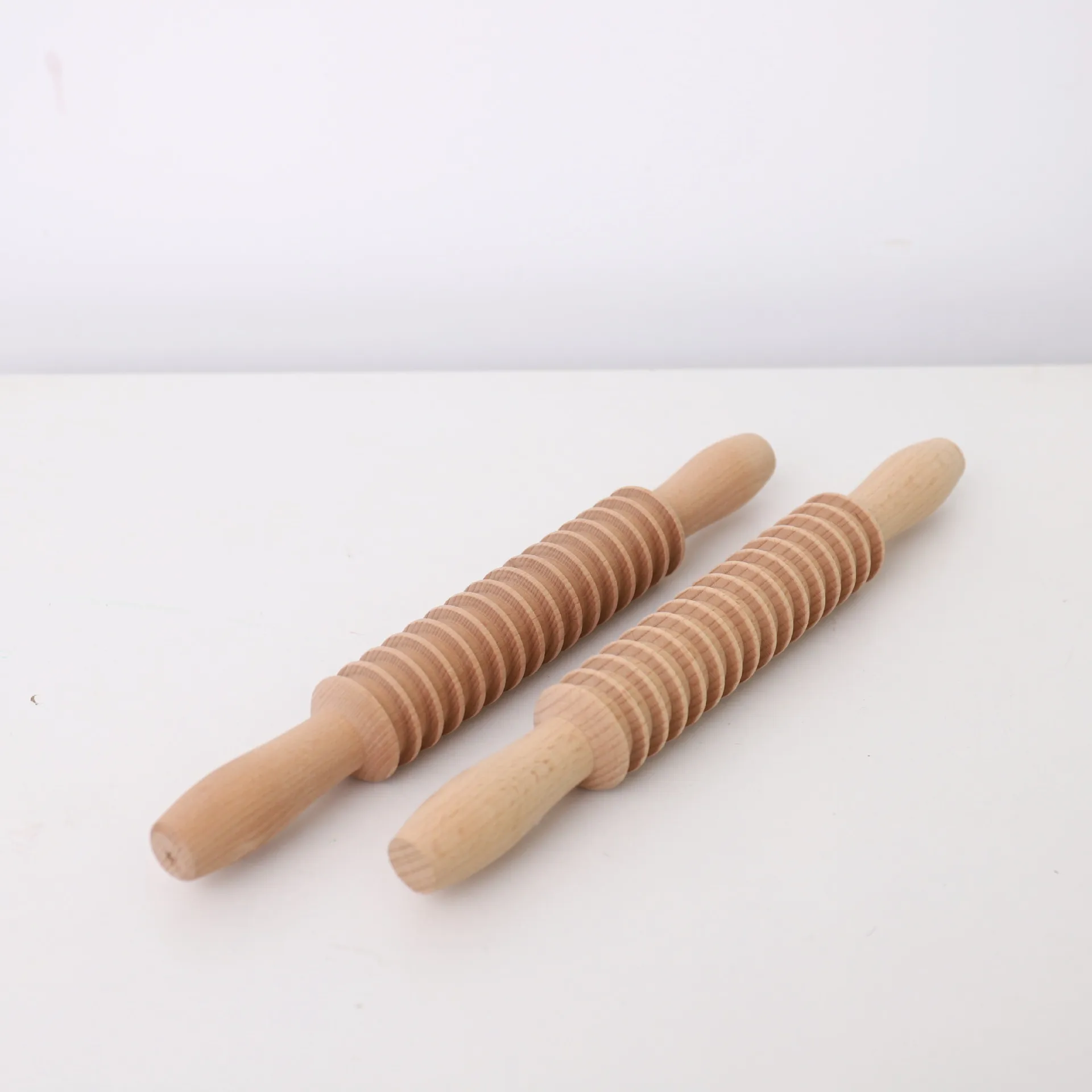 Solid Wood Rolling Pin Integrated Molding Household Dumpling Skin ...