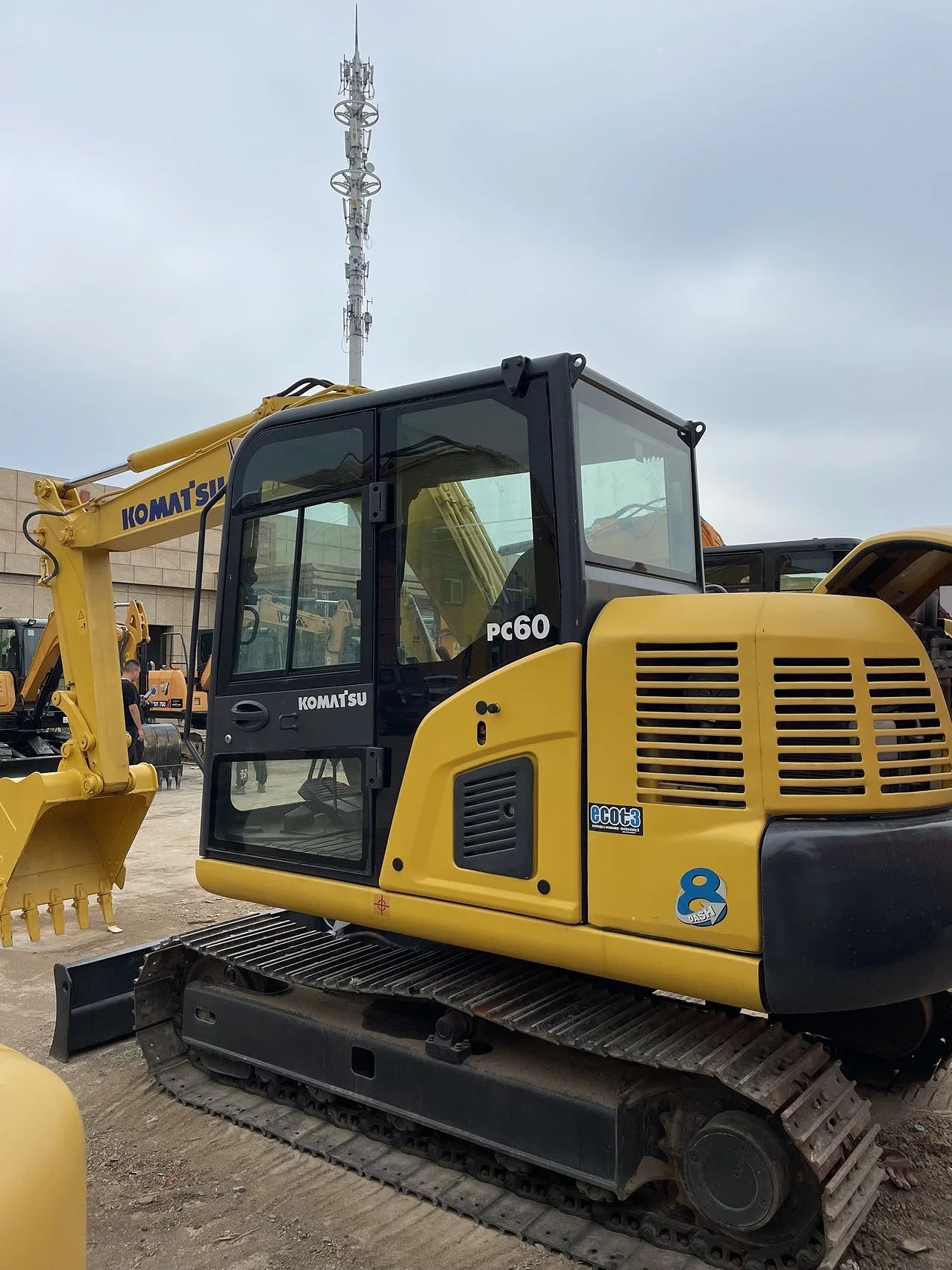 Japan Used Mini Excavator Used Komatsu Pc60 Excavator For Sale Small ...