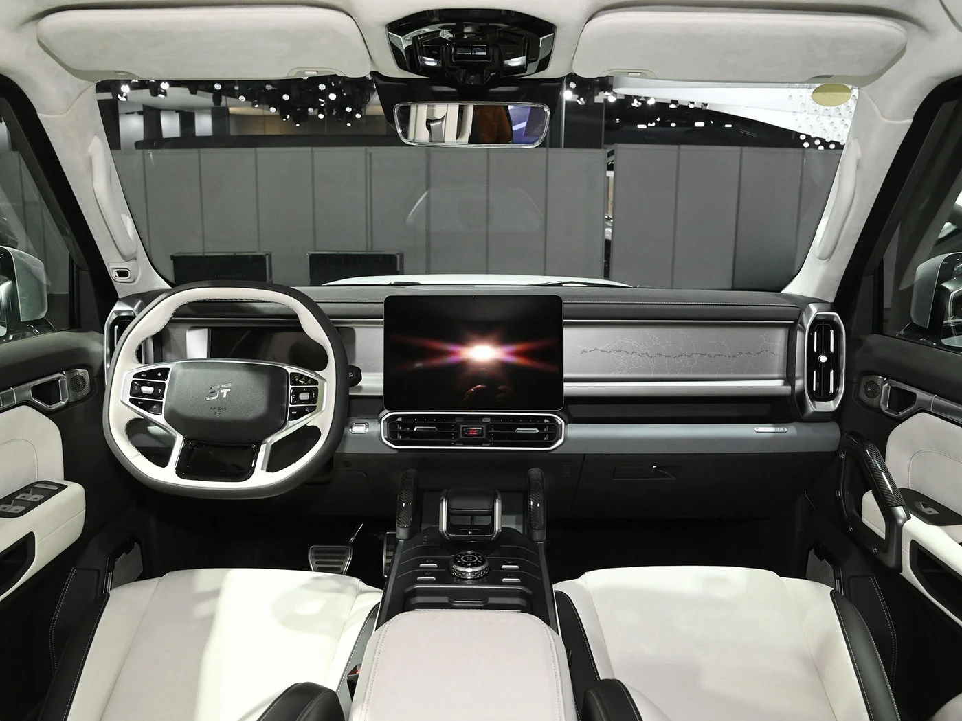 Jetour Traveler 2023 1.5td Dct Discovery Pro T-2 2.0 2024 Jetour With ...