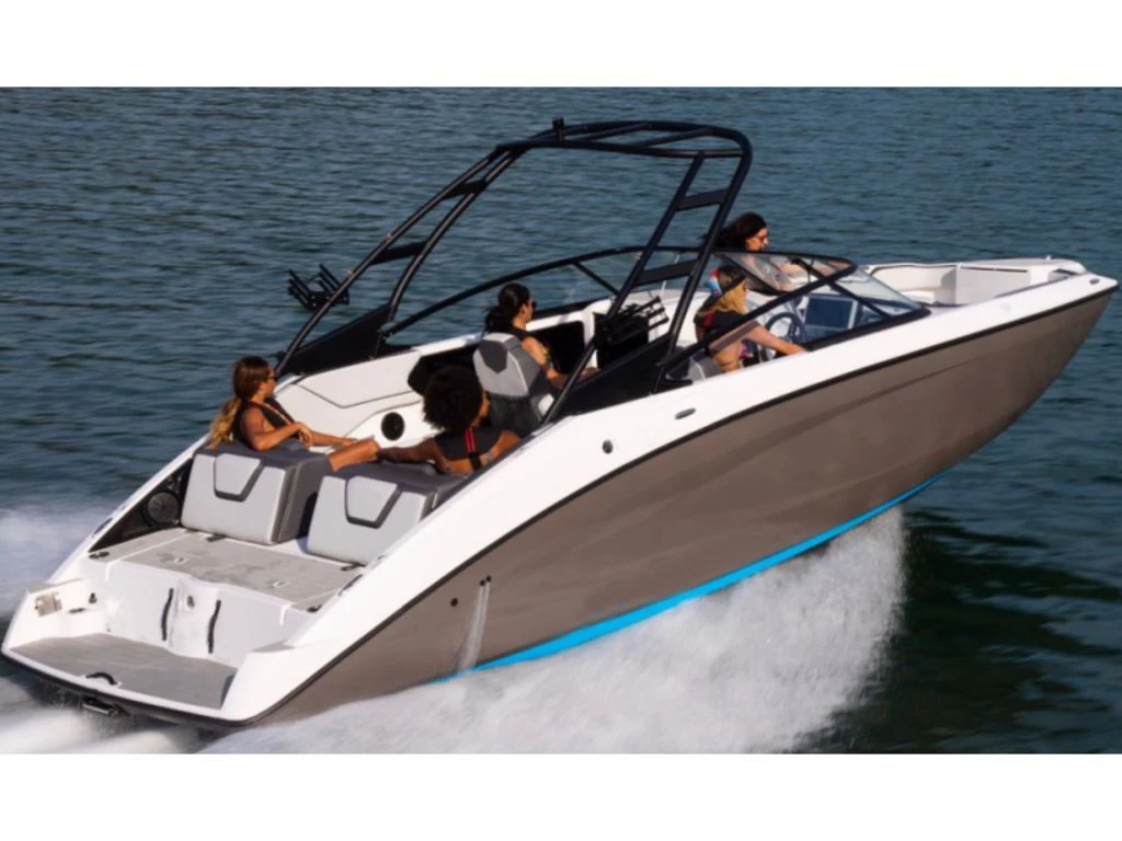 Kinocean Luxury Fiberglass Speed Boat - Perfect for Surfing