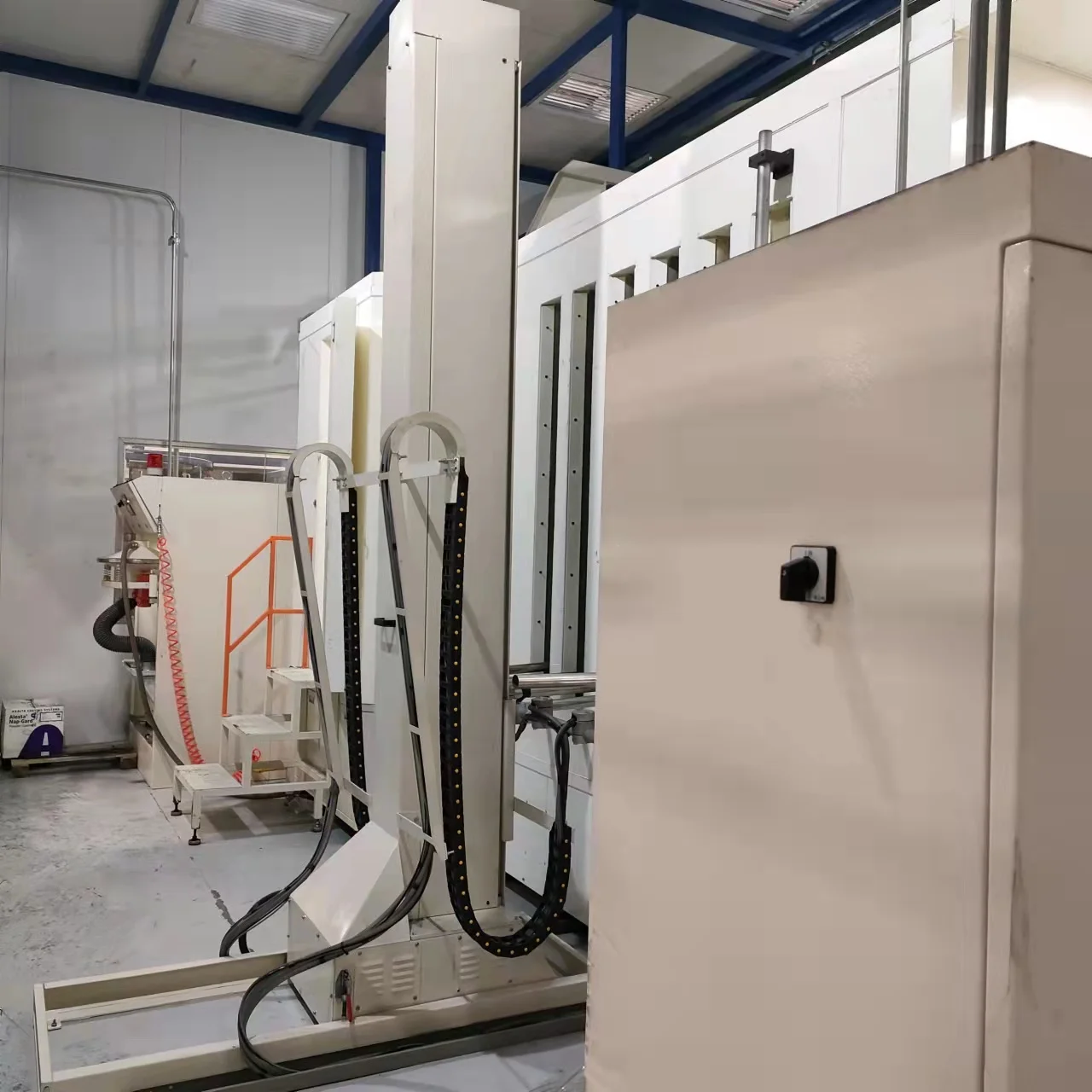 Reciprocating Paint Spraying System - Automatic & Efficient