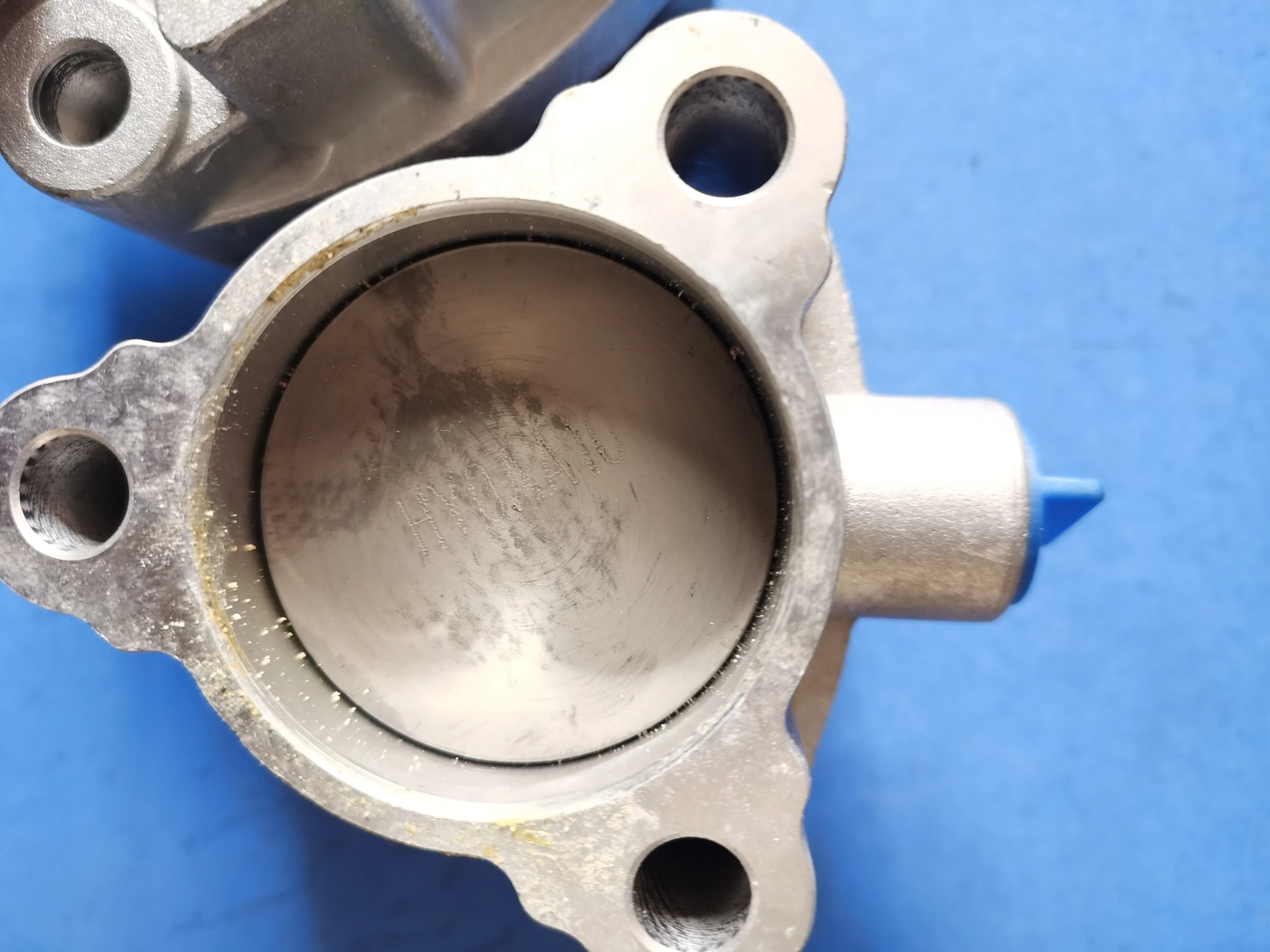 SINOTRUK HOWO Truck Parts - Differential Lock Cylinder WG9981320076