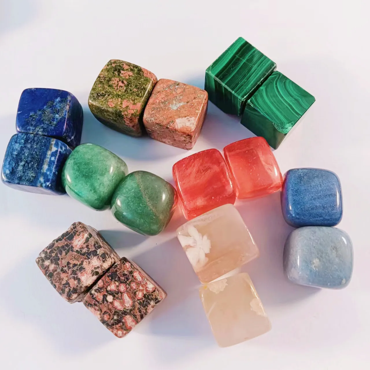 Wholesale Various Natural Gemstone Cube Crystals Healing Stones ...