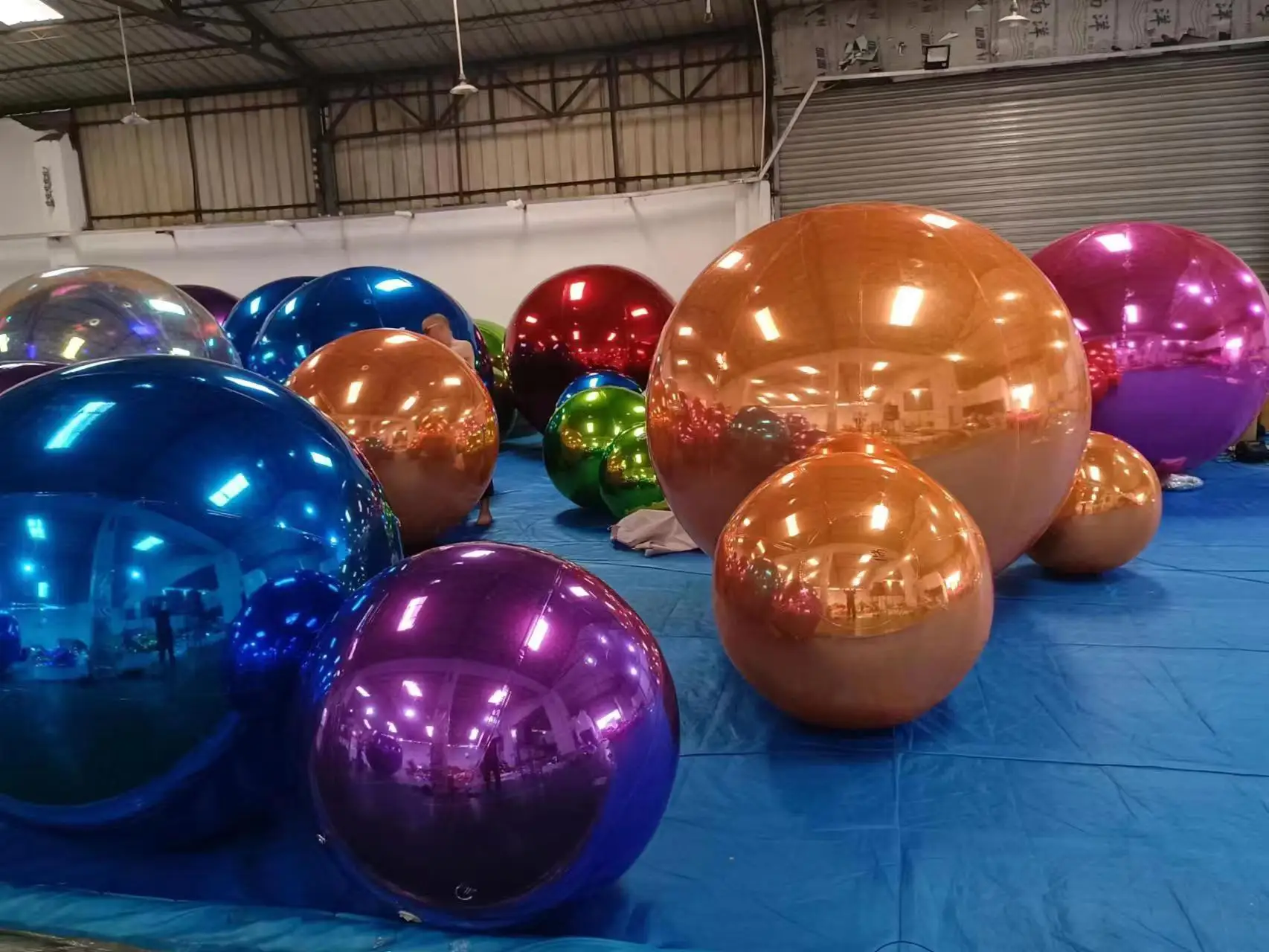 Custom Large Giant Inflatable Mirror Ball Attractive Decoration Blow up ...