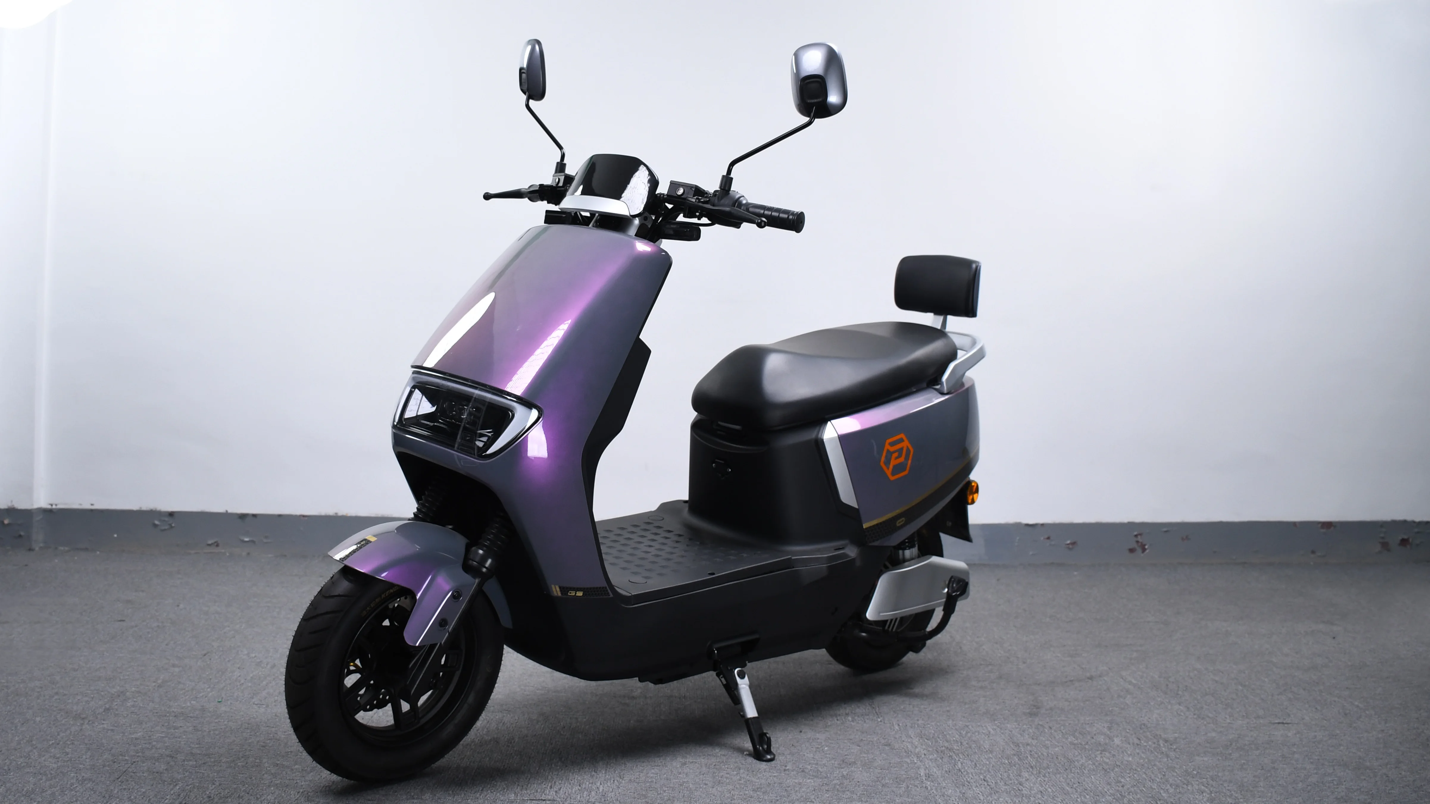 New Family Electric Motorcycle With Pedal Type Three Speed Transmission ...