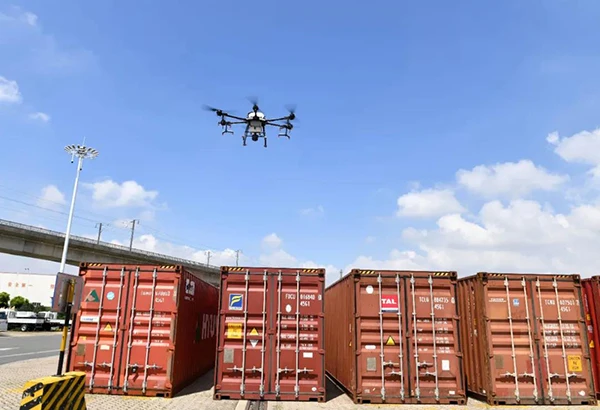 Large Slow Descent Device with Unmanned Aerial Vehicle Lifting System ...