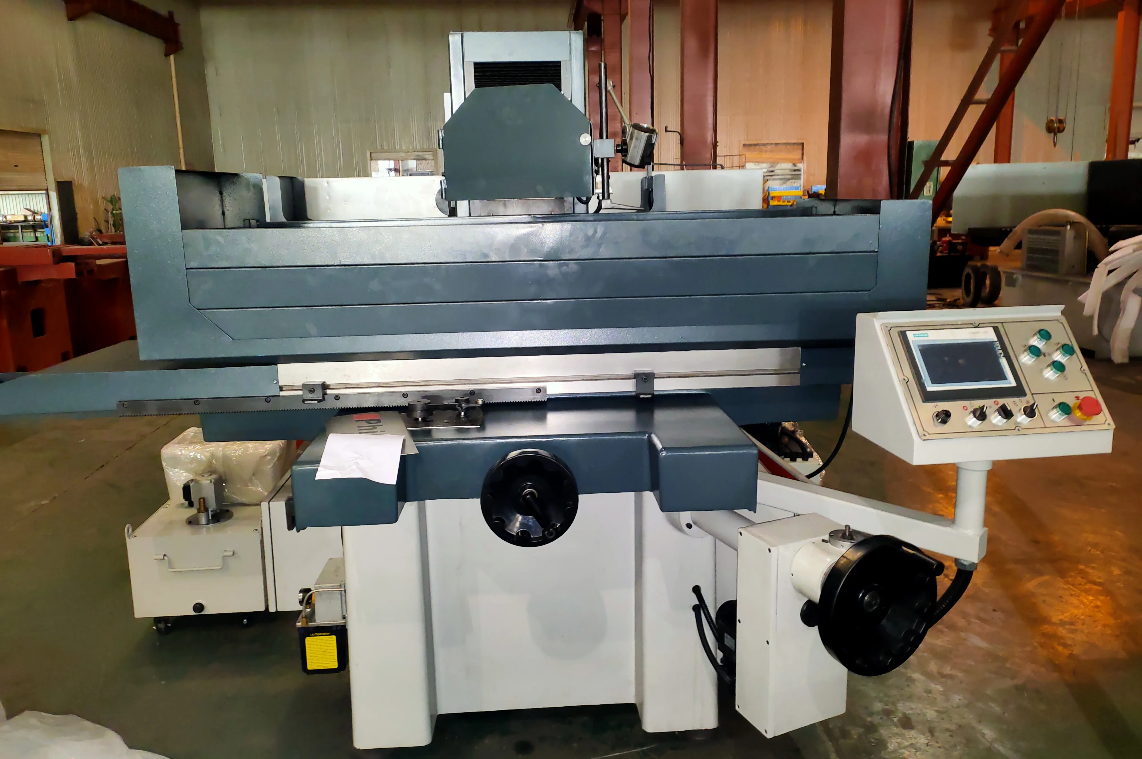 SGA-2550AHR Saddle Moving Surface Grinding Machine - High Precision