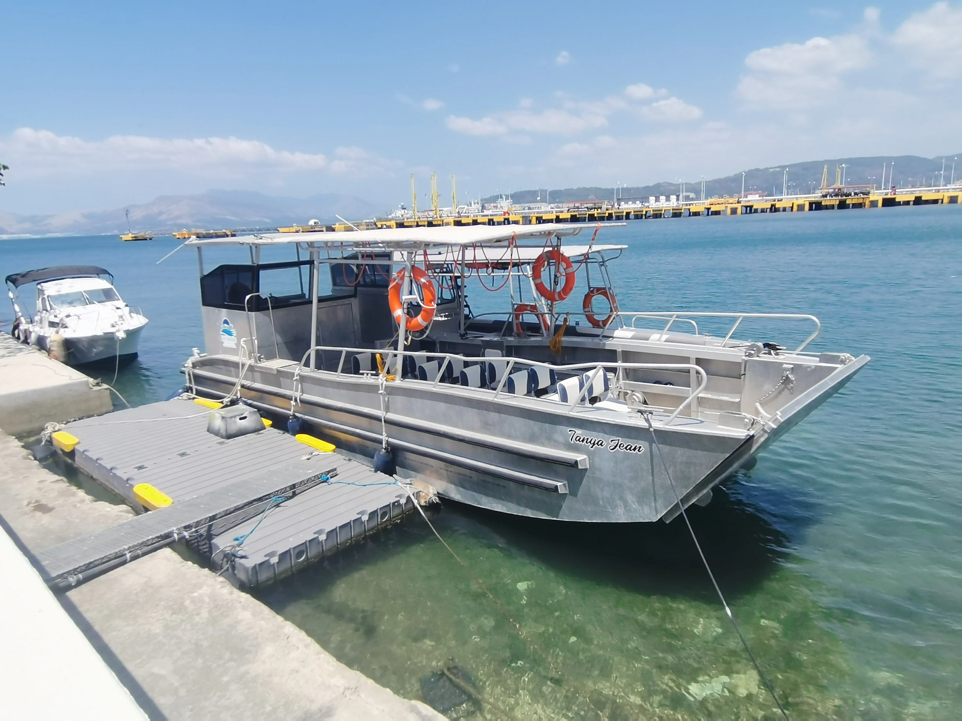 CE Certified 10m Aluminum Passenger Ship Work Barge in Philippines ...