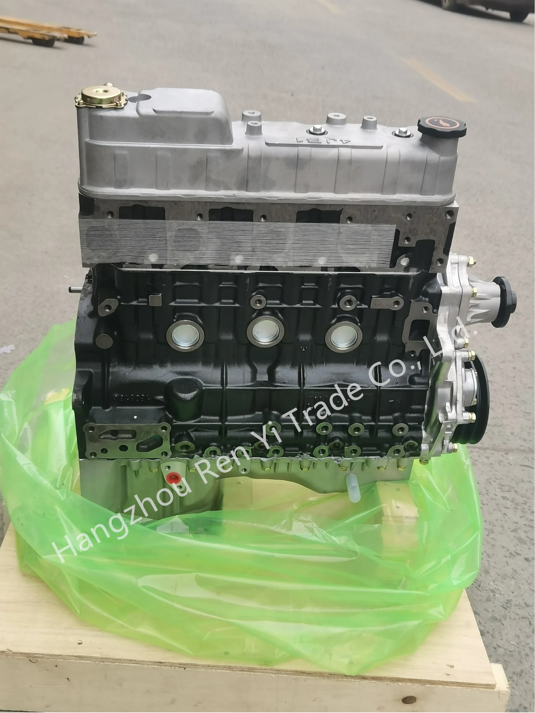 High Quality 4JB1 Diesel Engine Long Block for Isuzu Trucks