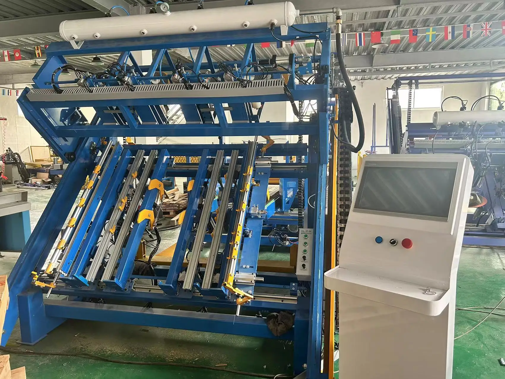 Fully Automatic Wood Pallet Making Machine - Efficient & Durable