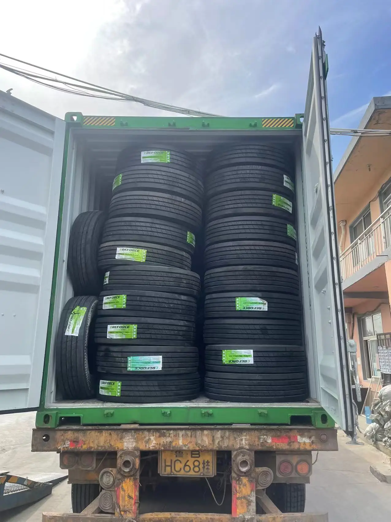 Wholesale Semi Truck Tires 295/75r22.5 295/75/22.5 11r22.5 Commercial Tires 285/75r24.5 Low Pro ...
