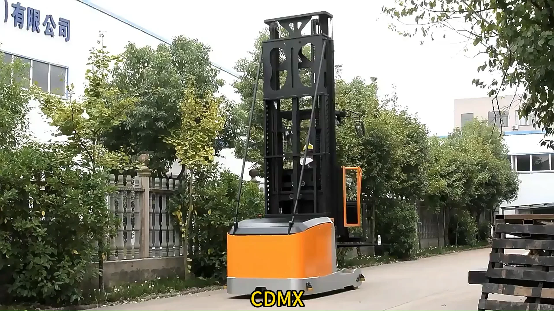 Electric Forklifts Turret Truck Man-up Tri-lateral Vna Turret Forklift ...