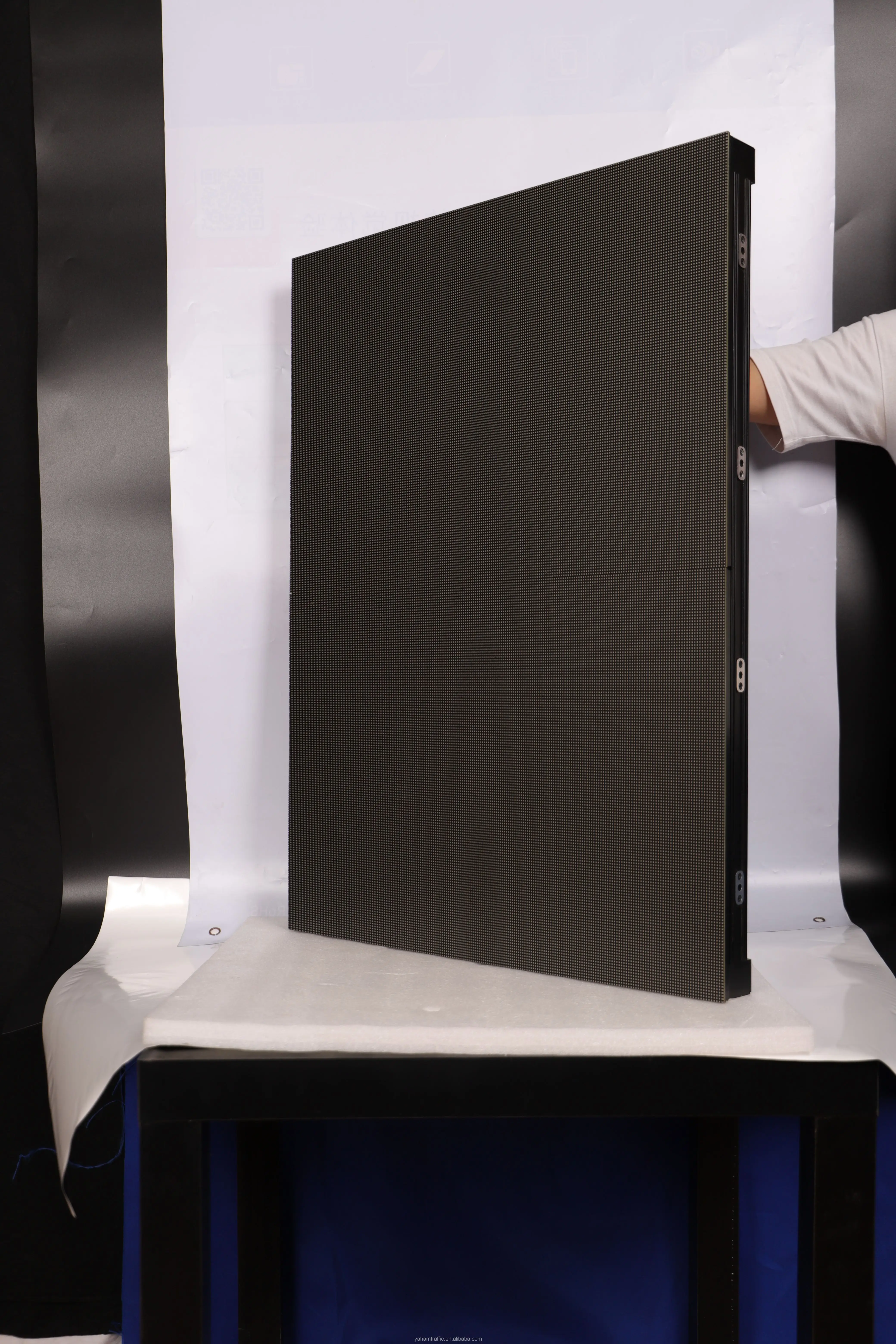 Center-hung Video Ring LED Sports Advertising - 4 Sided Scoreboard