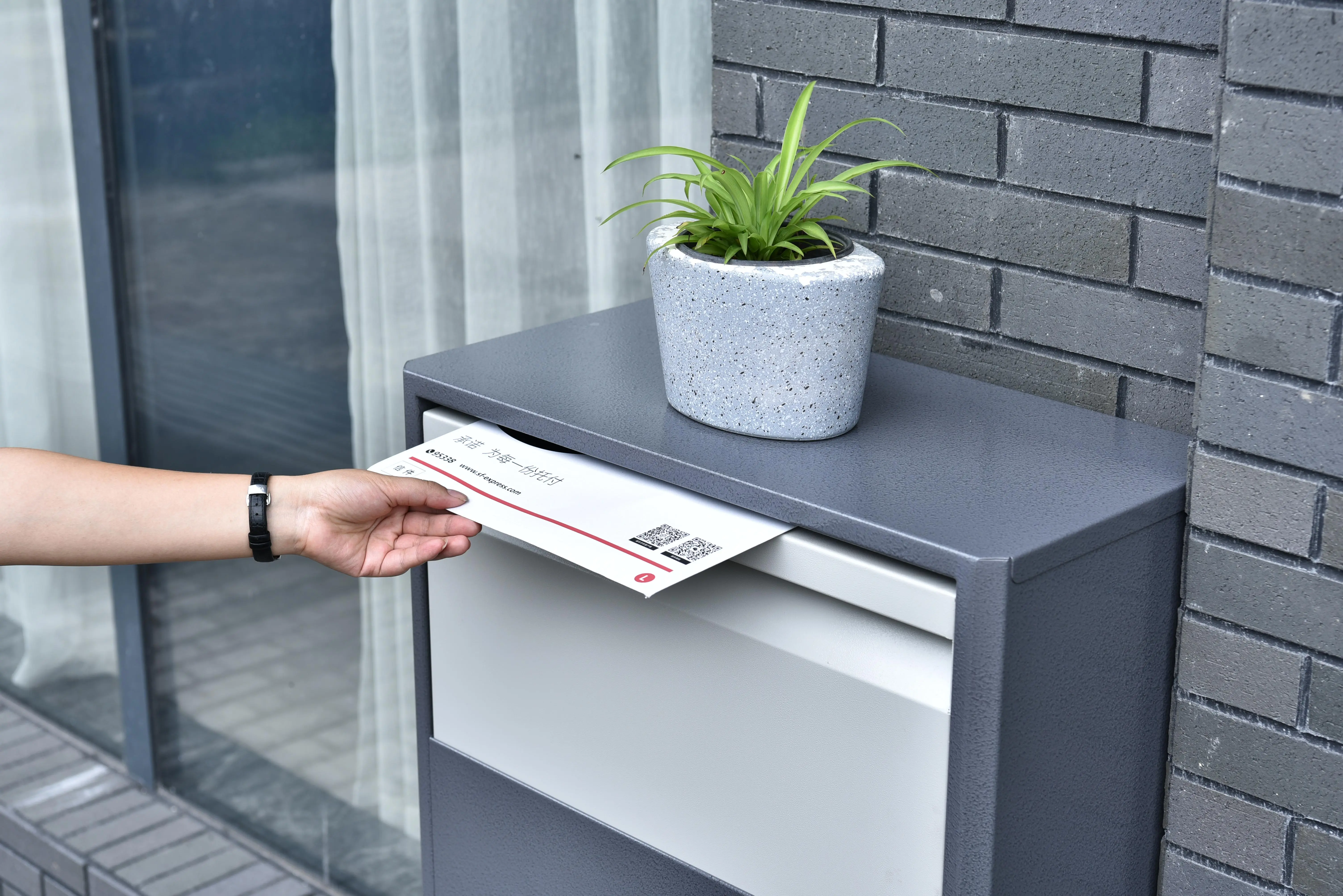 Metal wall-mounted anti-theft package box Outdoor package drop box with ...