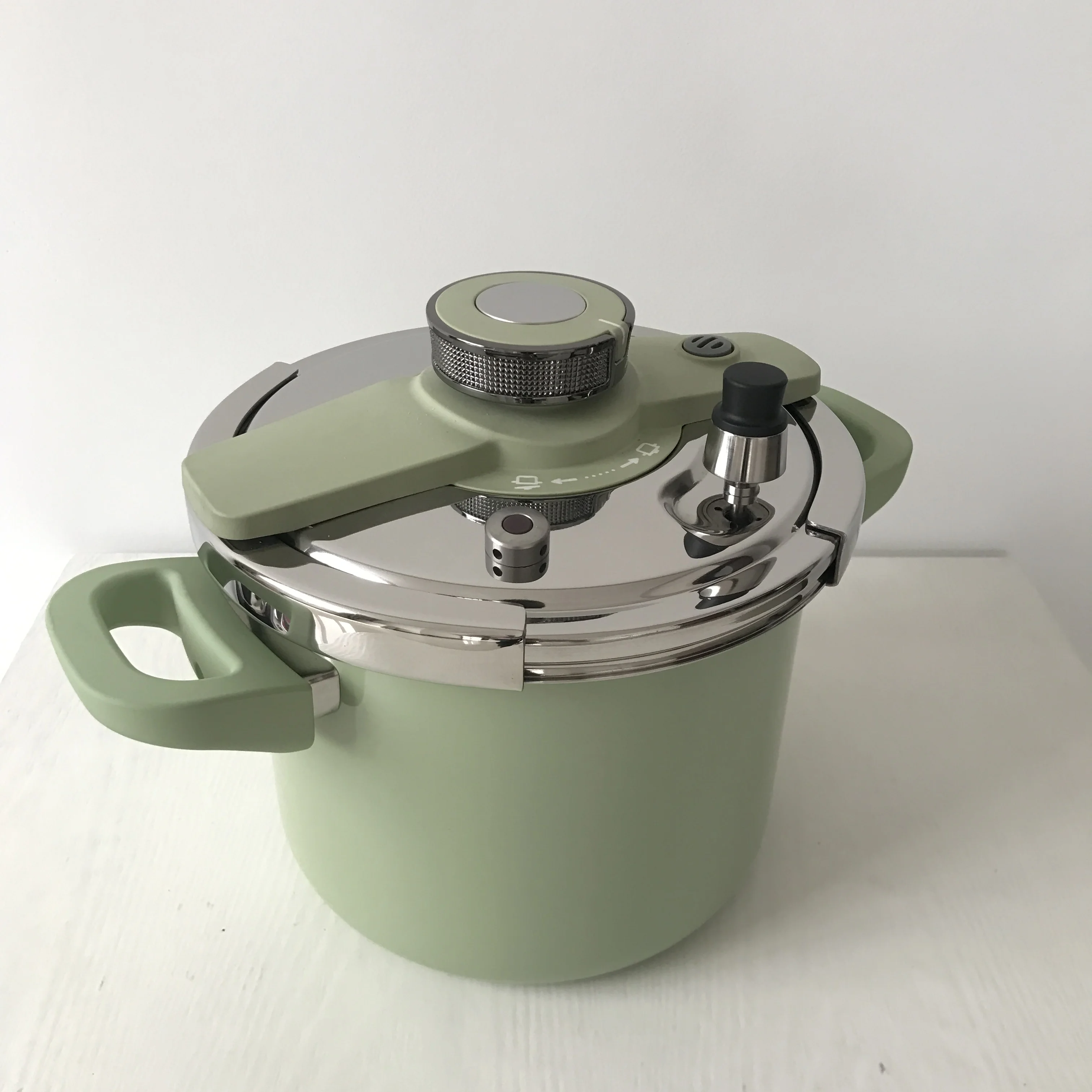 High Quality Light Green Enamel Stainless Steel Pressure Cooker Whistle ...