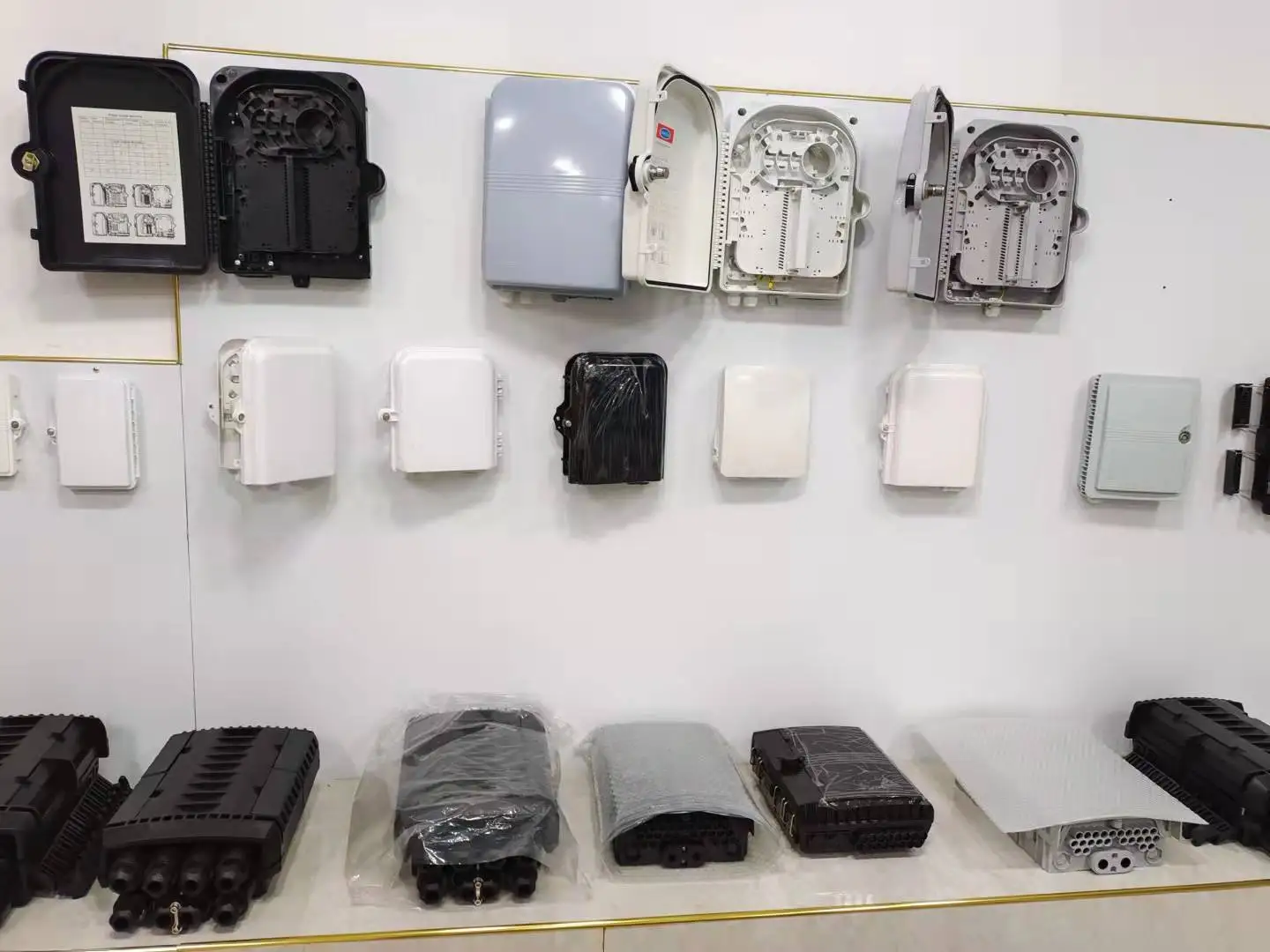 Wall Mounted Fiber Optic Termination Box Fiber Optic Faceplate For Fttr ...