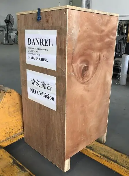 작은 20khz 2000w 플라스틱 융해 용접 접합 Pp 장 용접공 나일론 직물 여과 백 초음파 용접 기계 가격 Buy 나일론 직물 초음파 용접 기계플라스틱 용접기