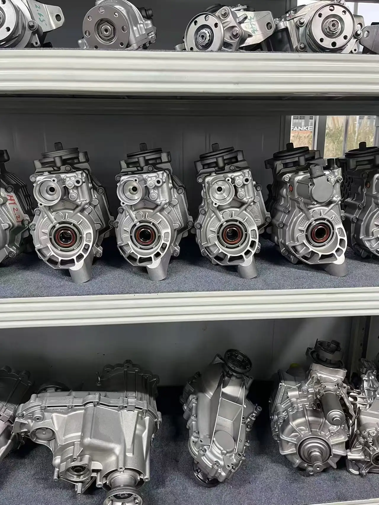 ATC700 27107599887 27107599890 E71 X6 M Transfer Box| Alibaba.com