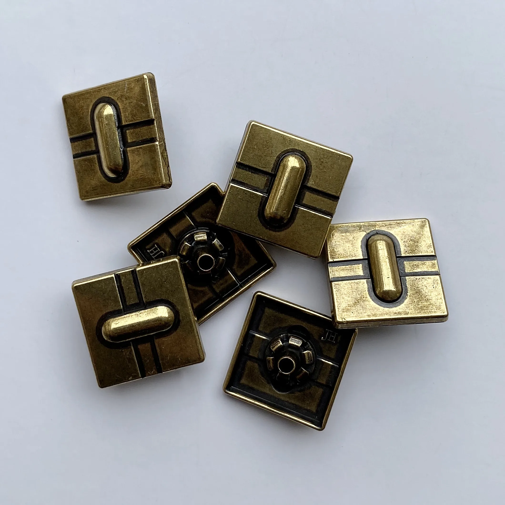 Wholesale Four Parts Snap On Buttons Kit Fastener Metal Zinc Alloy Snap ...