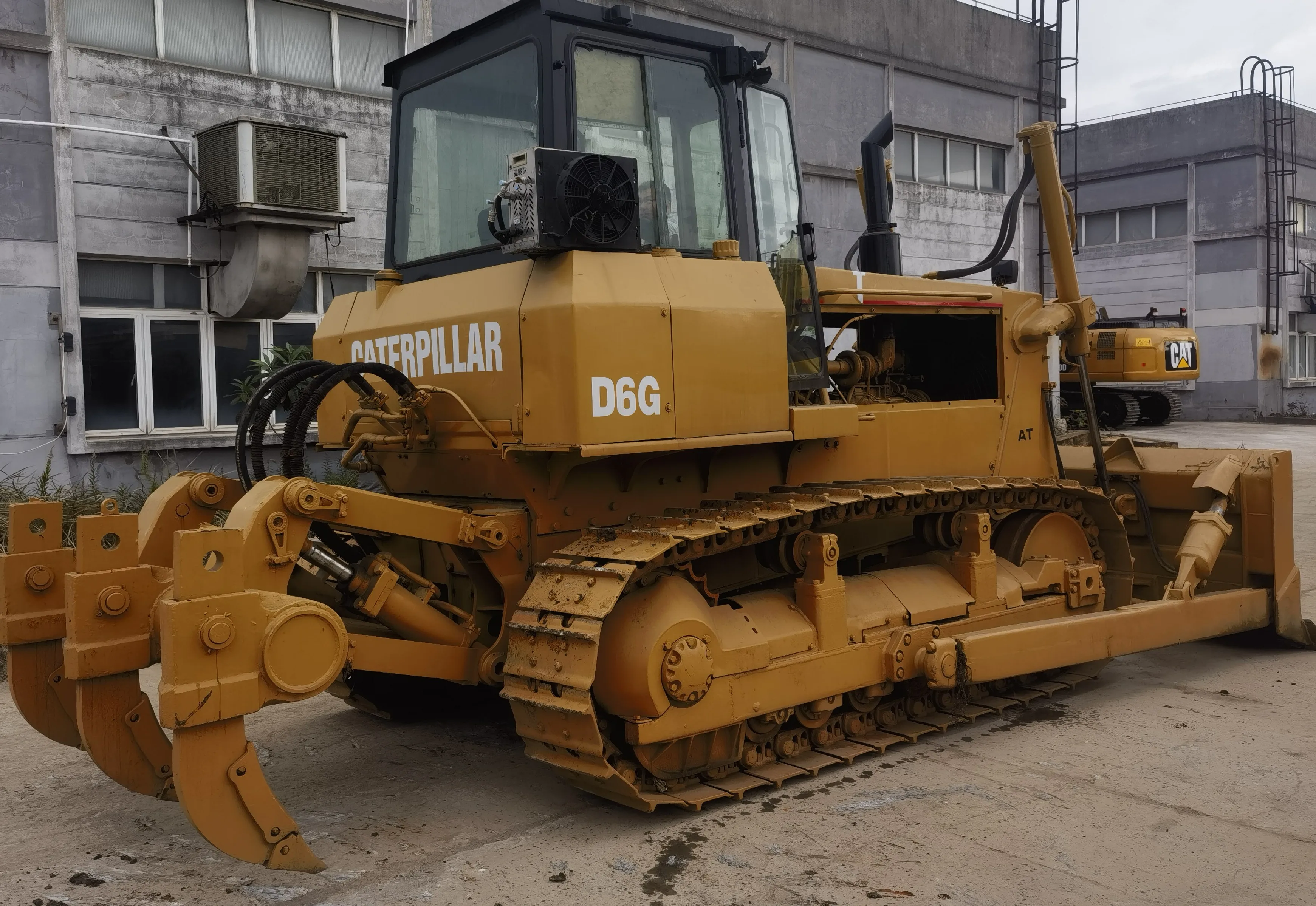 Second Hand CAT D6G Crawler Bulldozer Used CAT D6D D7G D7H in Good Condition with Good Quality ...