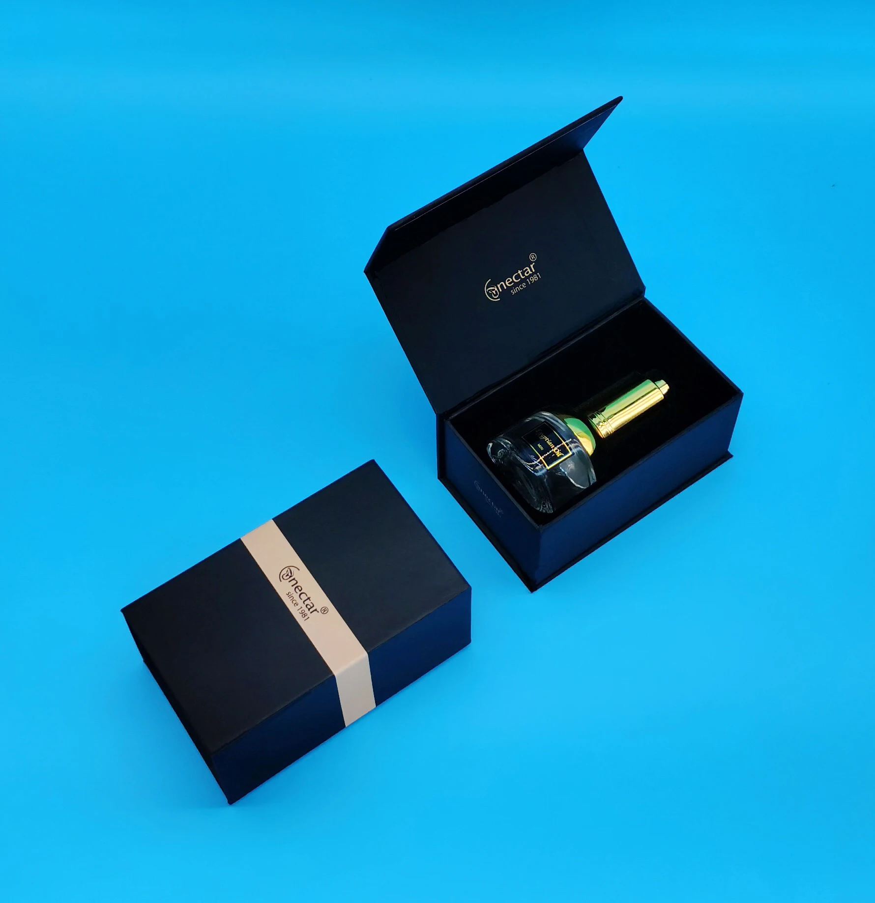 Customized Logo Luxury Black EVA Foam Glass Bottle Boxes