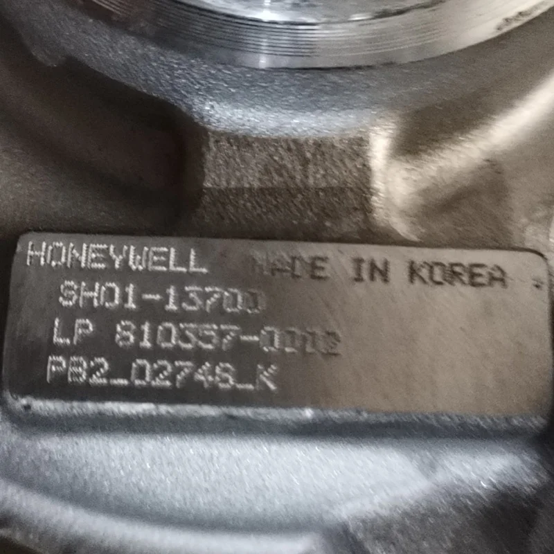 Turbo SH01-13700 SH0113700 810356-1 810357-2 810356 810357 810358-5001 ...