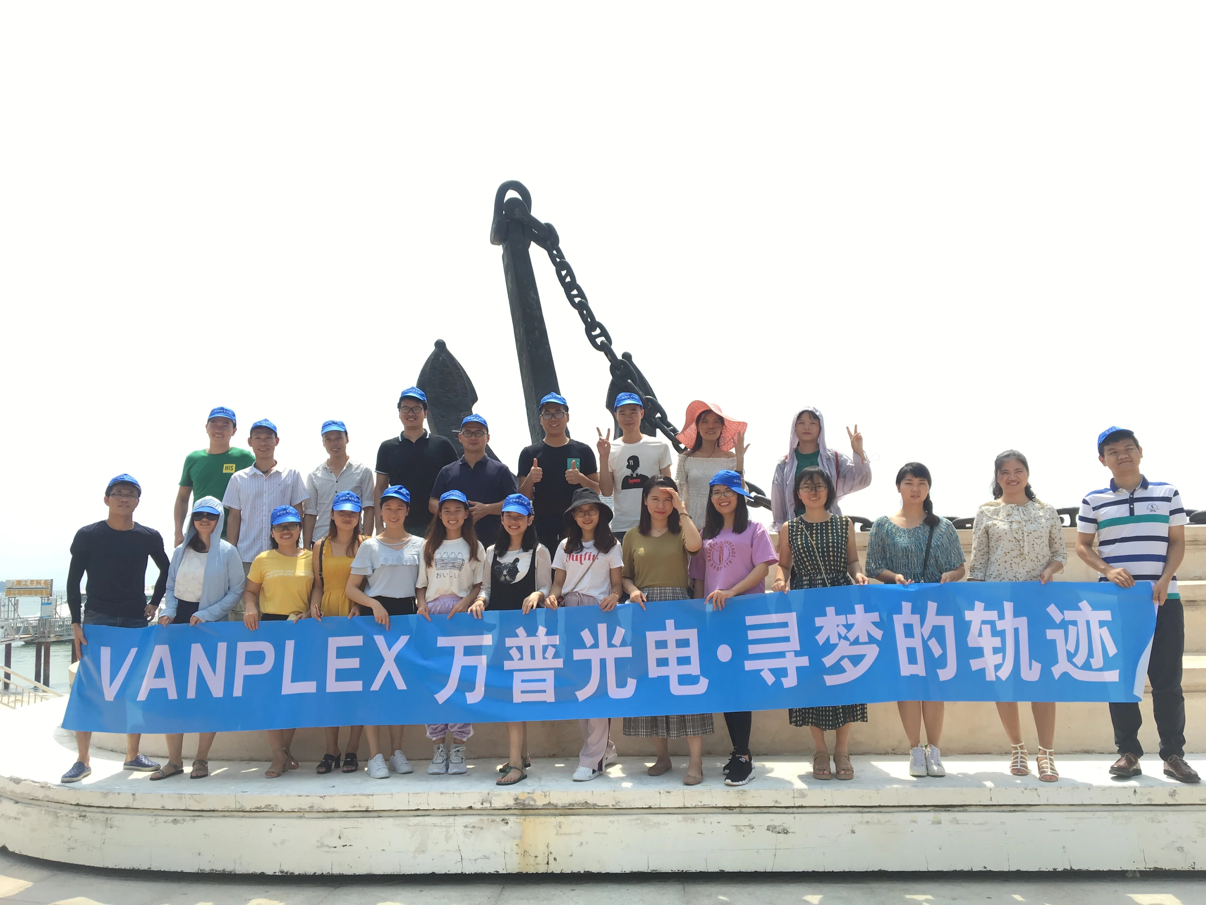 360 Aereo Vertical Photo Booth Overhead 360 Photo Booth Hanging Rotating Air 360 Photo Booth ...