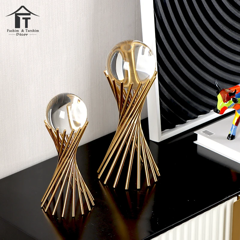 Luxury Creative Showpieces Antique Brass Office Desktop Table ...