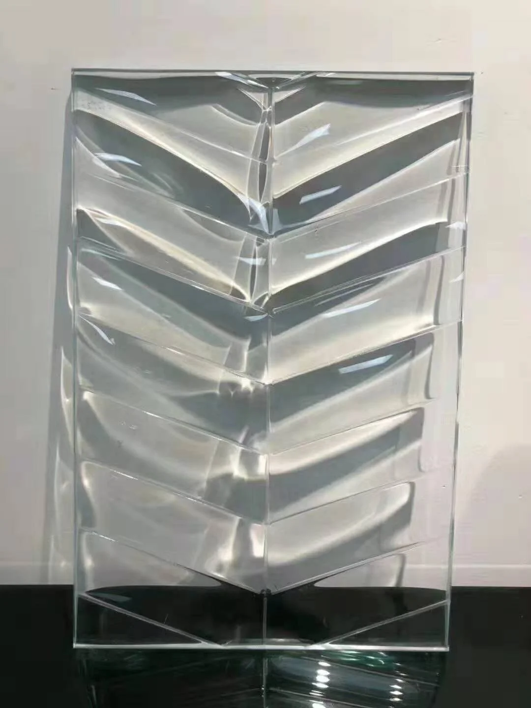 Decorative Glass Partition - Ultra-Clear Fluted Sheets